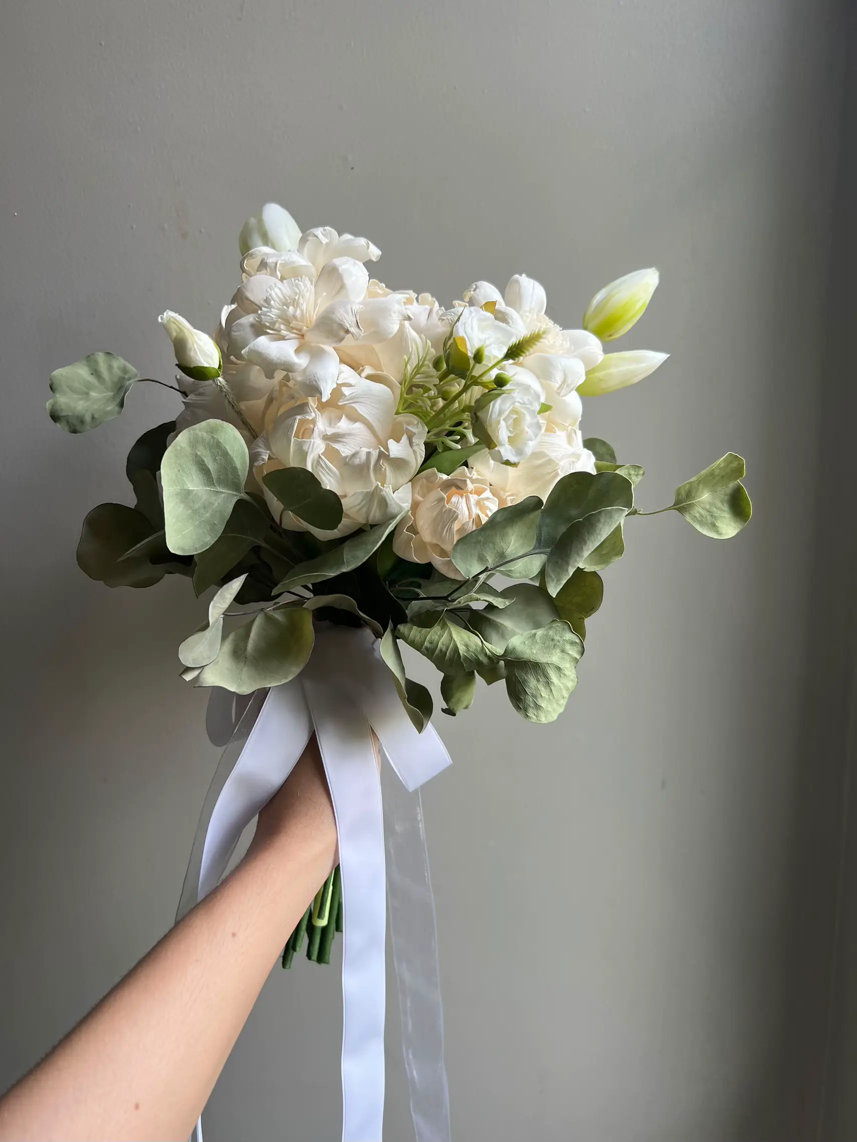 Classic flower : ช่อดอกไม้โทนขาวเขียวสำหรับเจ้าสาว | แกลเลอรีที่โพสต์ ...