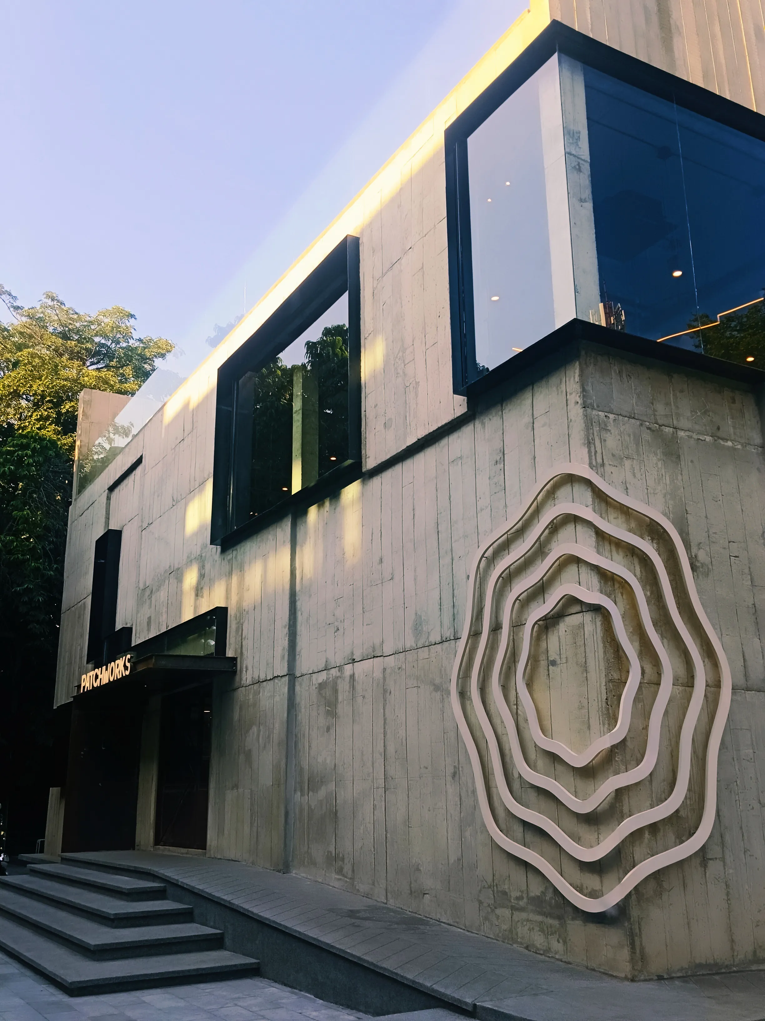 Patchworks Fine Pastry & Dessert มีเมนูอาหารแล้ว | แกลเลอรีที่โพสต์โดย Rattomarty | Lemon8