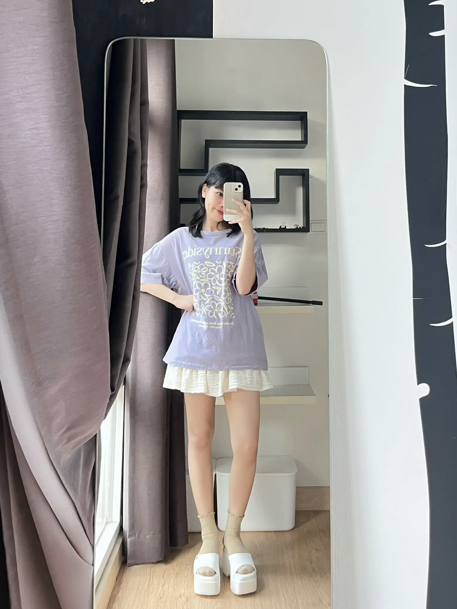 JUB OOTD 150cm Oversize T-shirt 🫐 short skirt 🎧 | Gallery posted by Boxofsher 🥨 | Lemon8