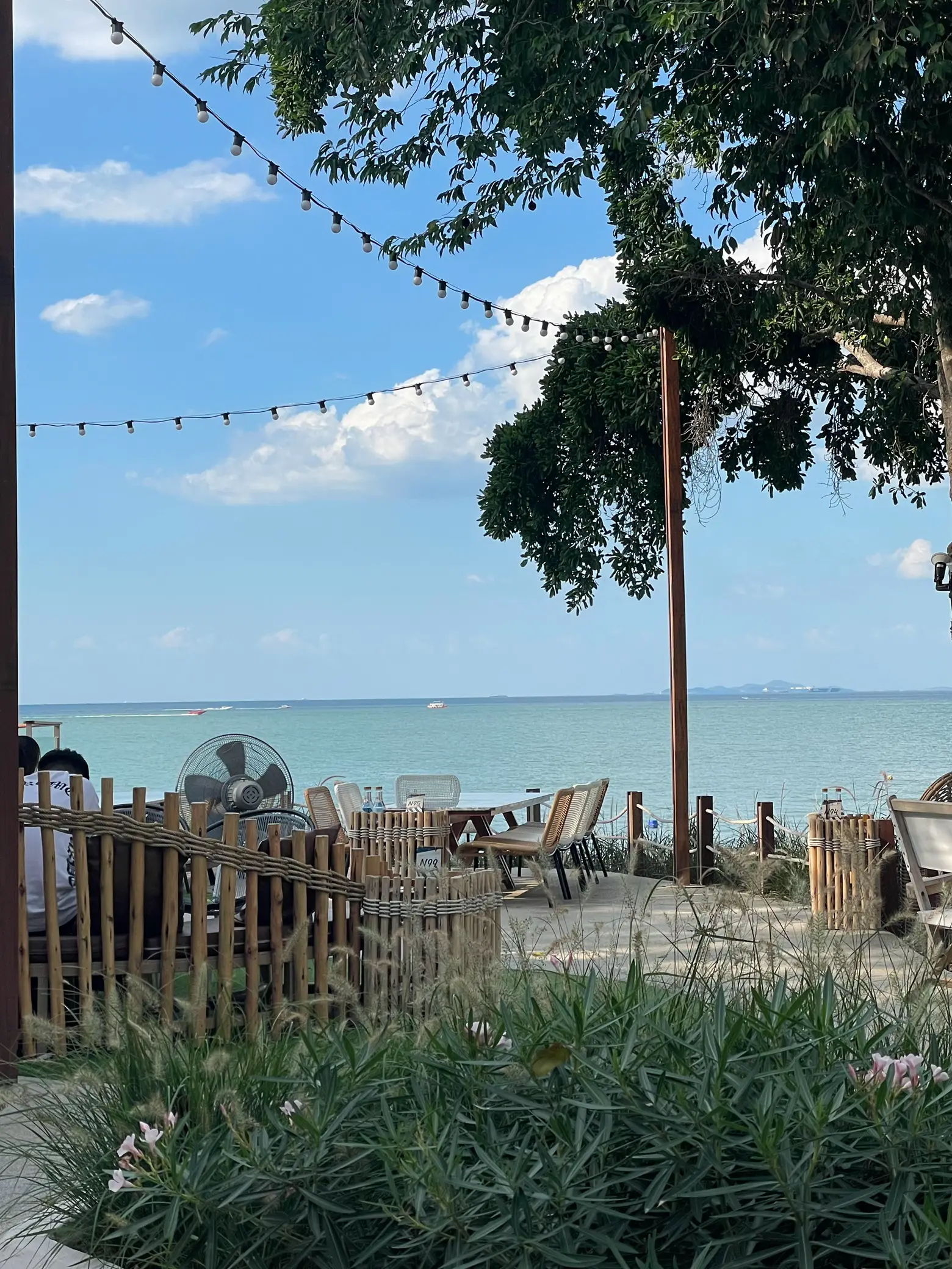 The Oxygen Pattaya - คาเฟ่ติดทะเลพัทยา 🌅 | แกลเลอรีที่โพสต์โดย aradazai ...