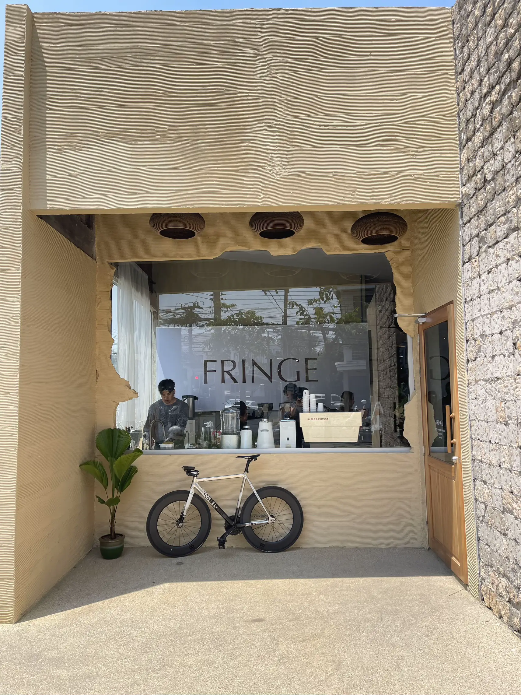 FRiNGE | Cafe in Chiang mai | แกลเลอรีที่โพสต์โดย Poomjai ♡ | Lemon8