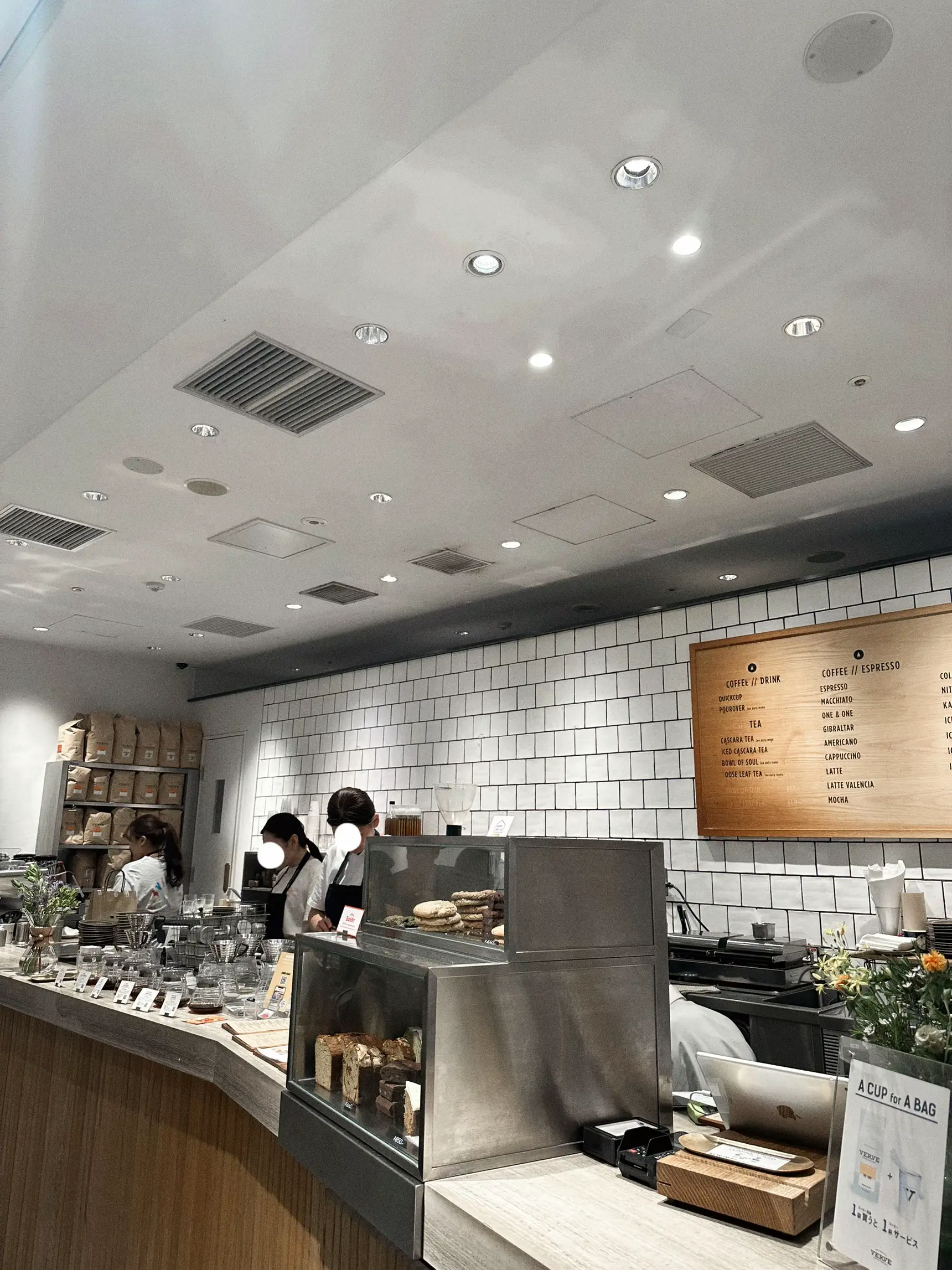 VERVE COFFEE ROASTERS NEWoMan SHINJUKU | แกลเลอรีที่โพสต์โดย Paint | Lemon8