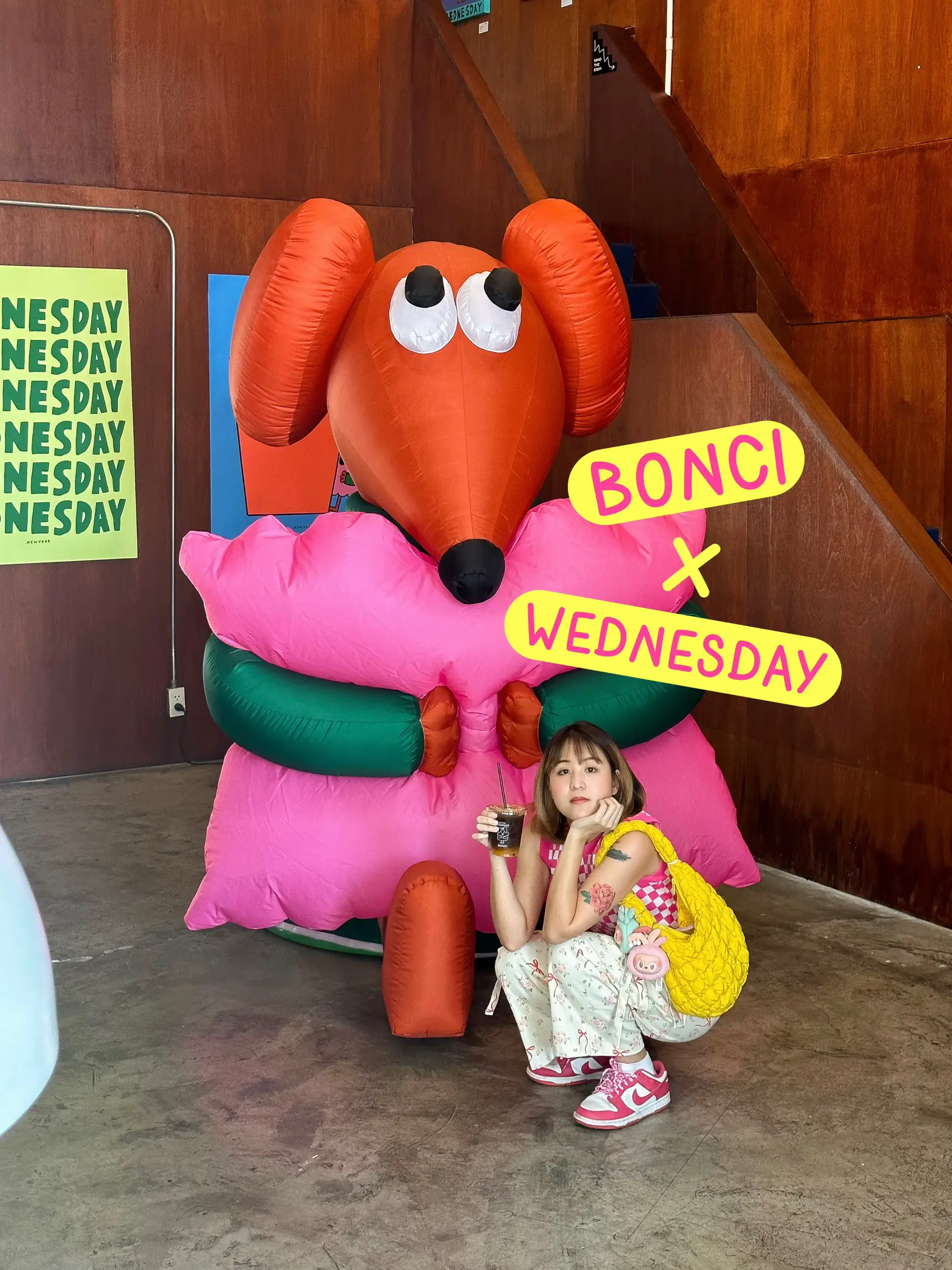 งานจัดแสดงน้องหมาดัชชุนขี้อาย Wednesday🐶💫 ที่คาเฟ่ BONCI | แกลเลอรีที่ ...