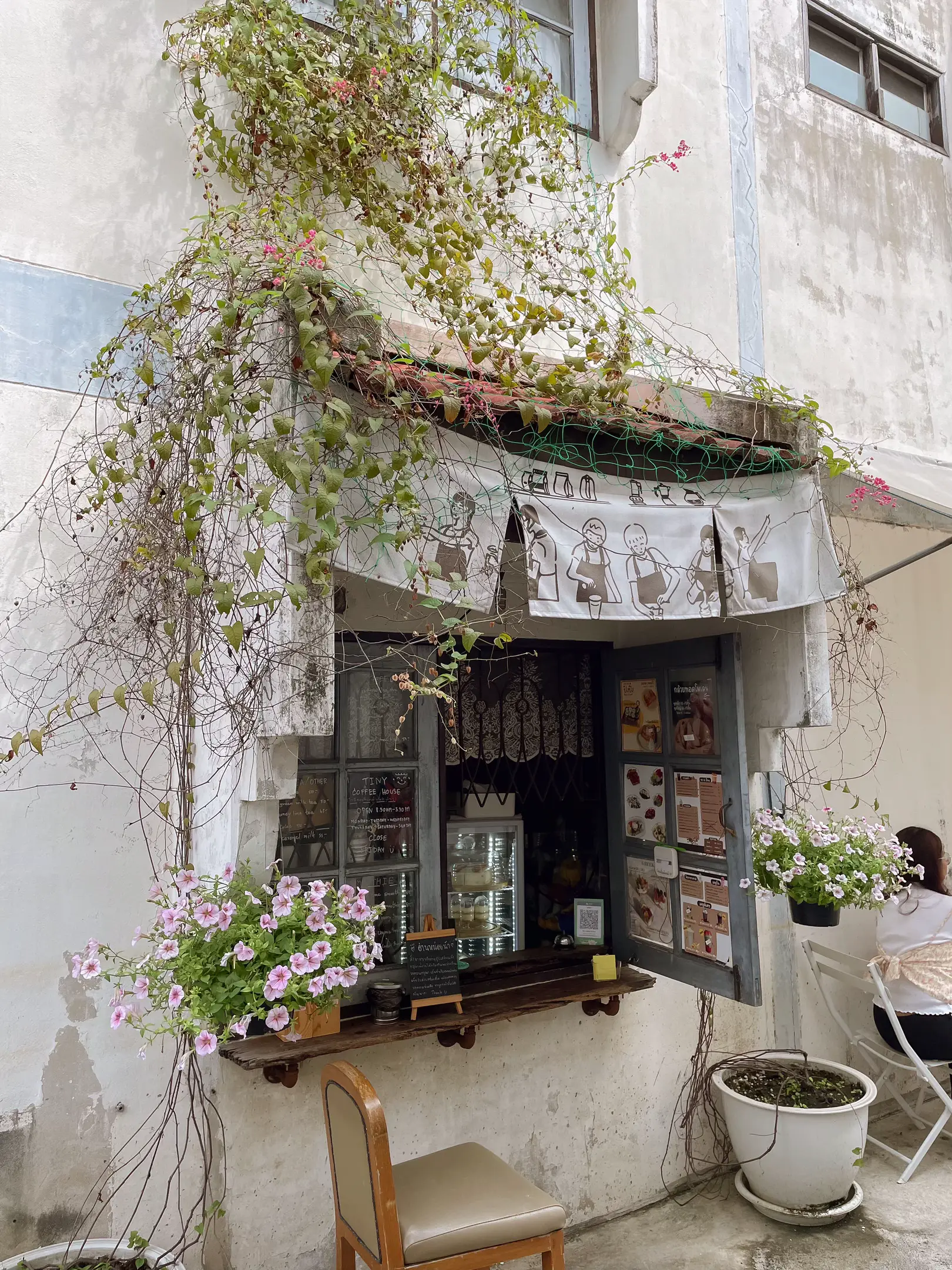 ค่าเฟ่รังสิต tiny coffee house ☕️ | แกลเลอรีที่โพสต์โดย นี่หมวยเอง | Lemon8