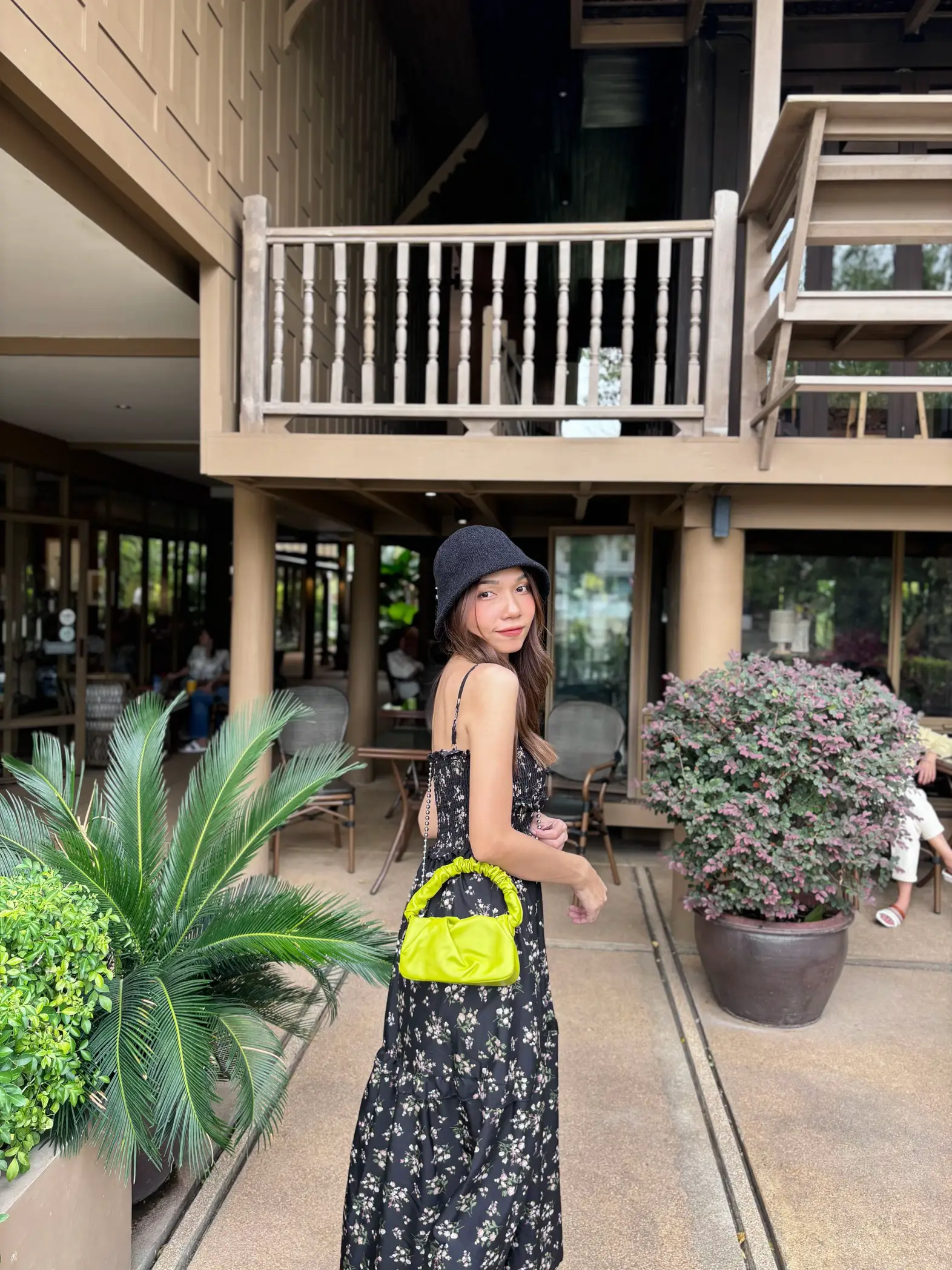 OOTD | ไปทำคอนท์คาเฟ่อยุธยา SYAMA AYUDHYA🛕วิวริมน้ำสวยปัง | แกลเลอรีที่ ...