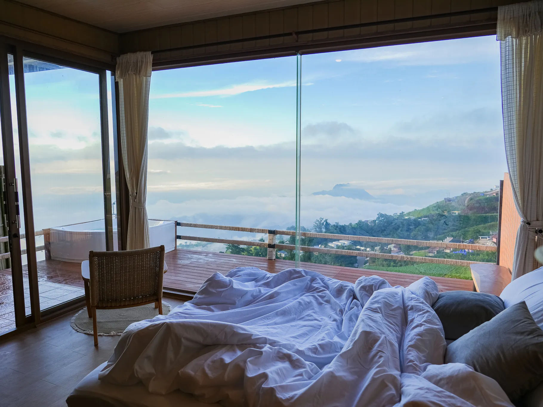 The new accommodation is open. The sea view is very foggy. | Gallery posted by yhaktiewkortiew ...