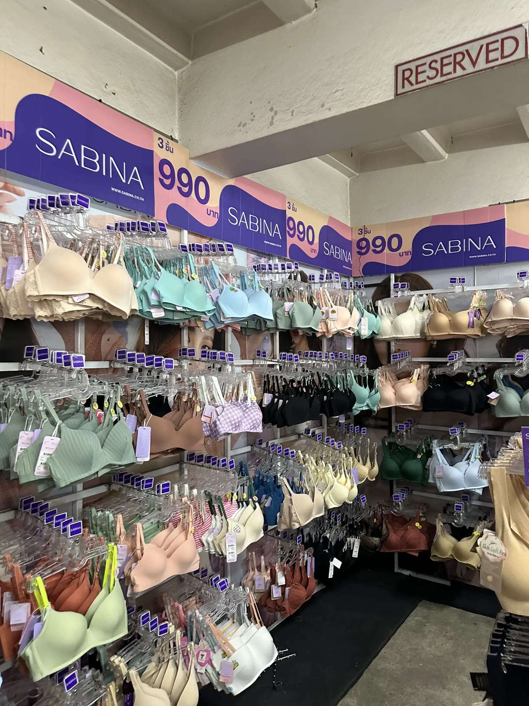 บุกโรงงาน SABINA ลด40% | แกลเลอรีที่โพสต์โดย little.mmm | Lemon8