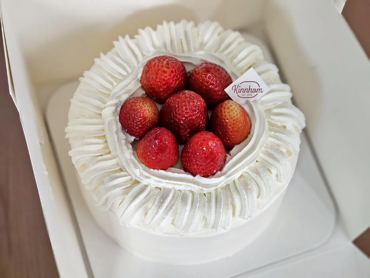 Strawberry Shop Cake | Gallery posted by Kinnhom2018 | Lemon8