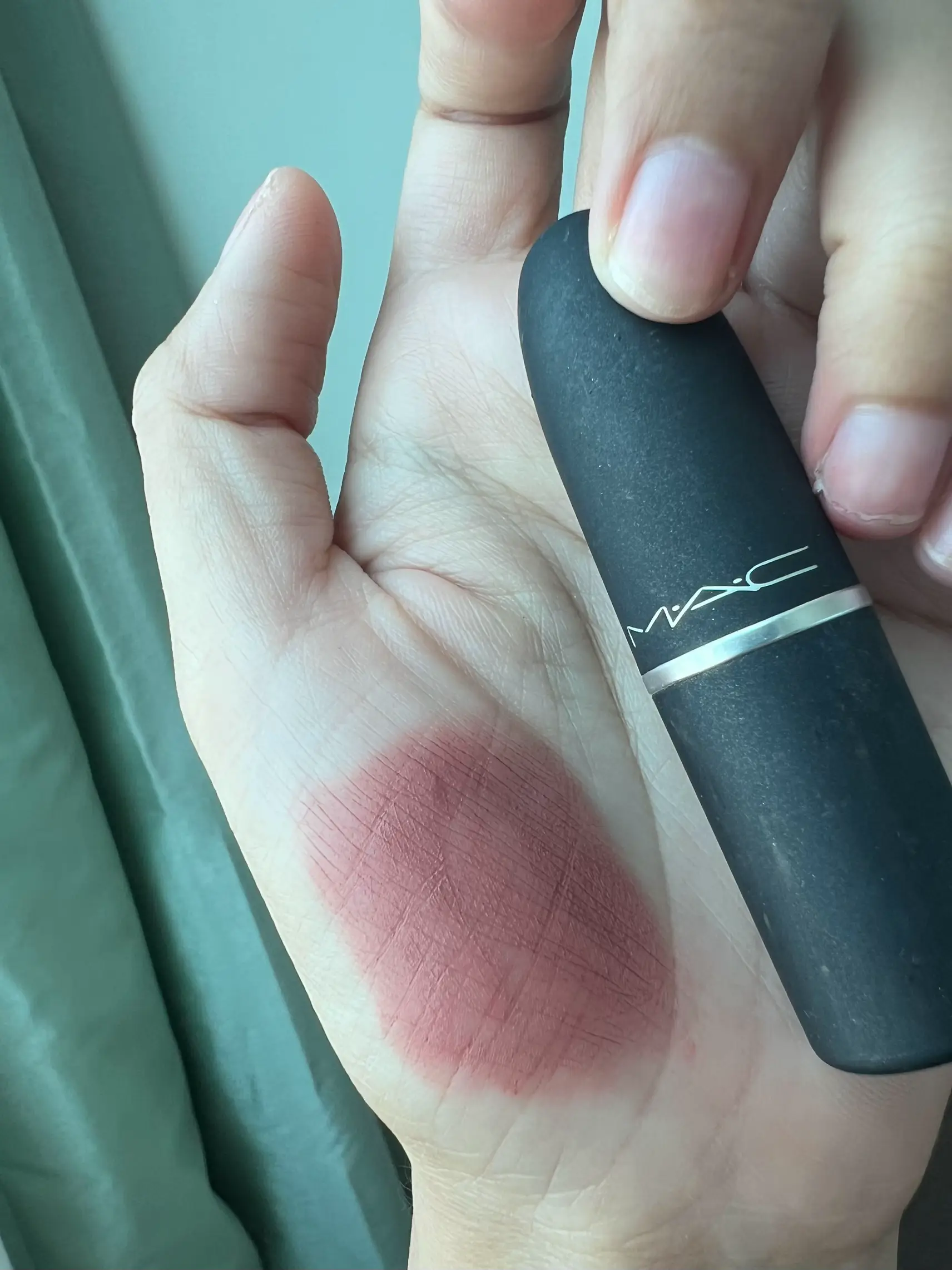 รีวิวลิป MAC 2 สีฮิต: Velvet Teddy vs Teddy 2.0 | แกลเลอรีที่โพสต์โดย ...