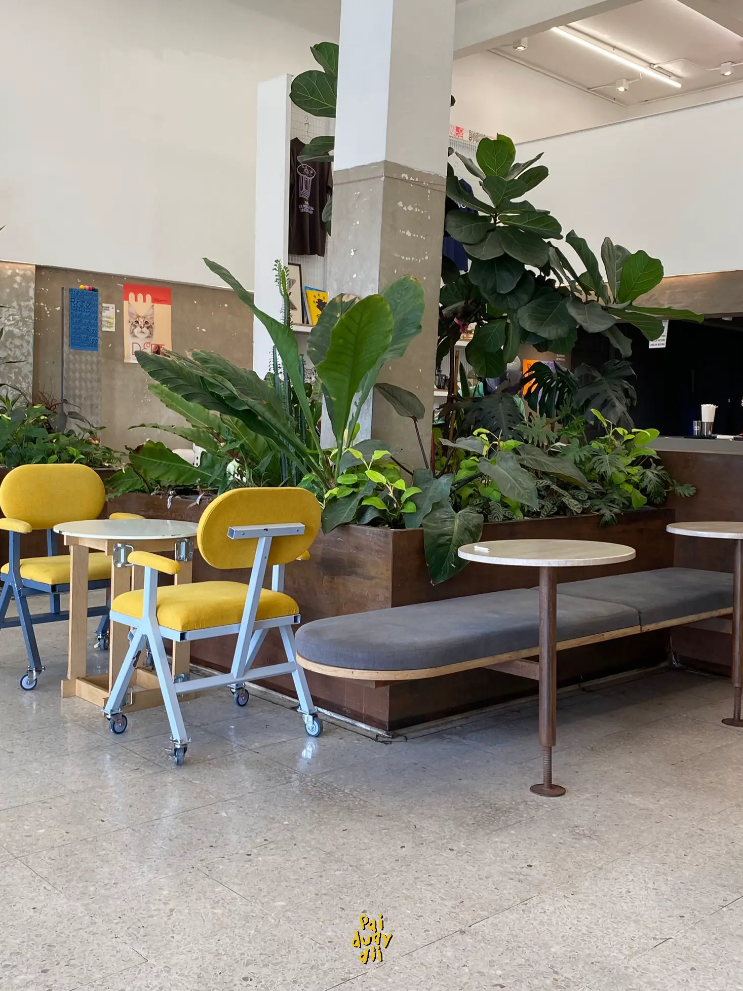 XXXYYカフェ。🍹シックなカフェ。可愛くてかっこいい。ベーリング地区。 🧩 | ไปด้วยดิが投稿したフォトブック | Lemon8