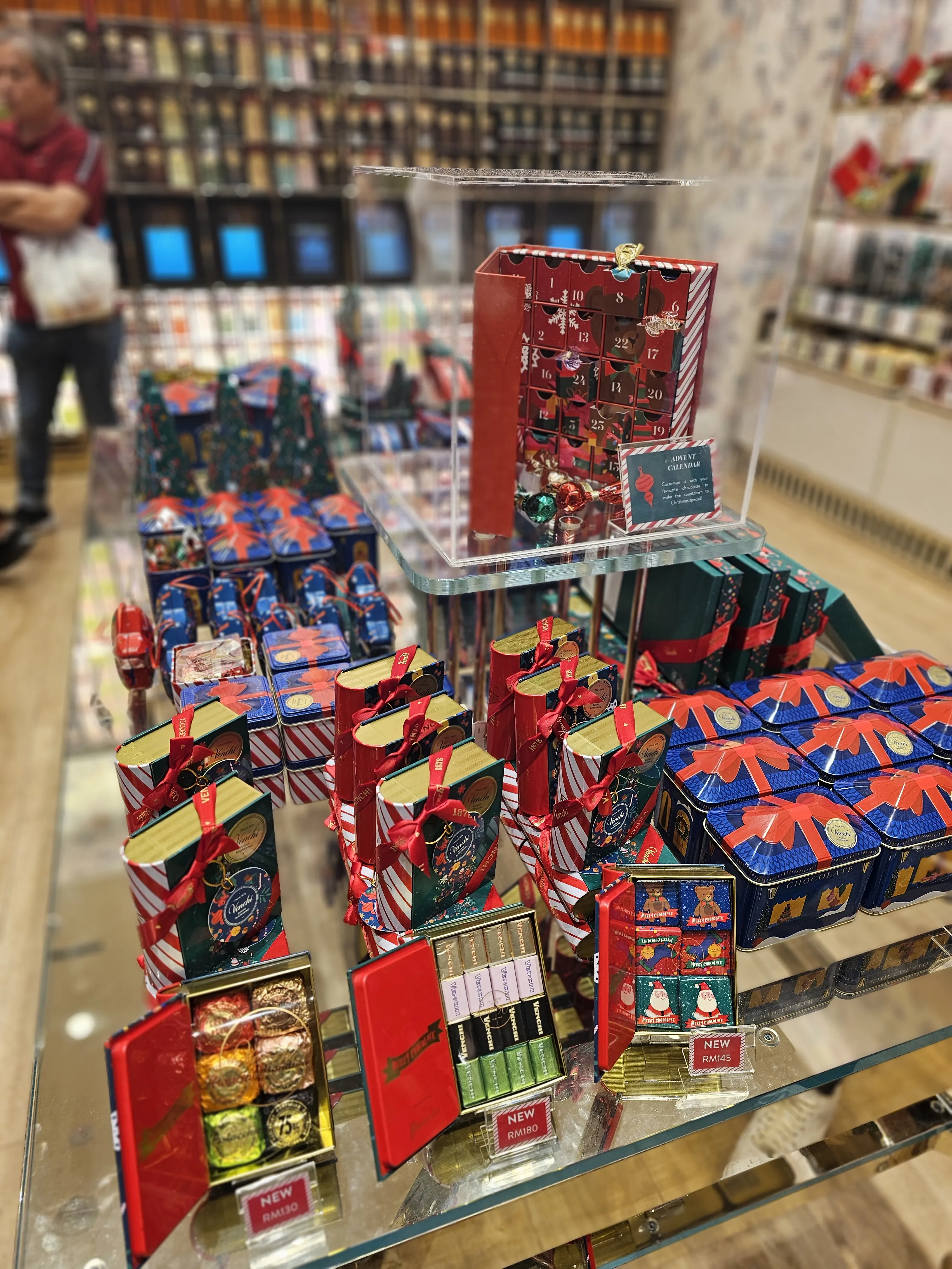 Venchi ร้านไอศครีมที่ราคาแรง+รอนานมาก!!! | แกลเลอรีที่โพสต์โดย วันนี้ไปไหนดีนะ | Lemon8