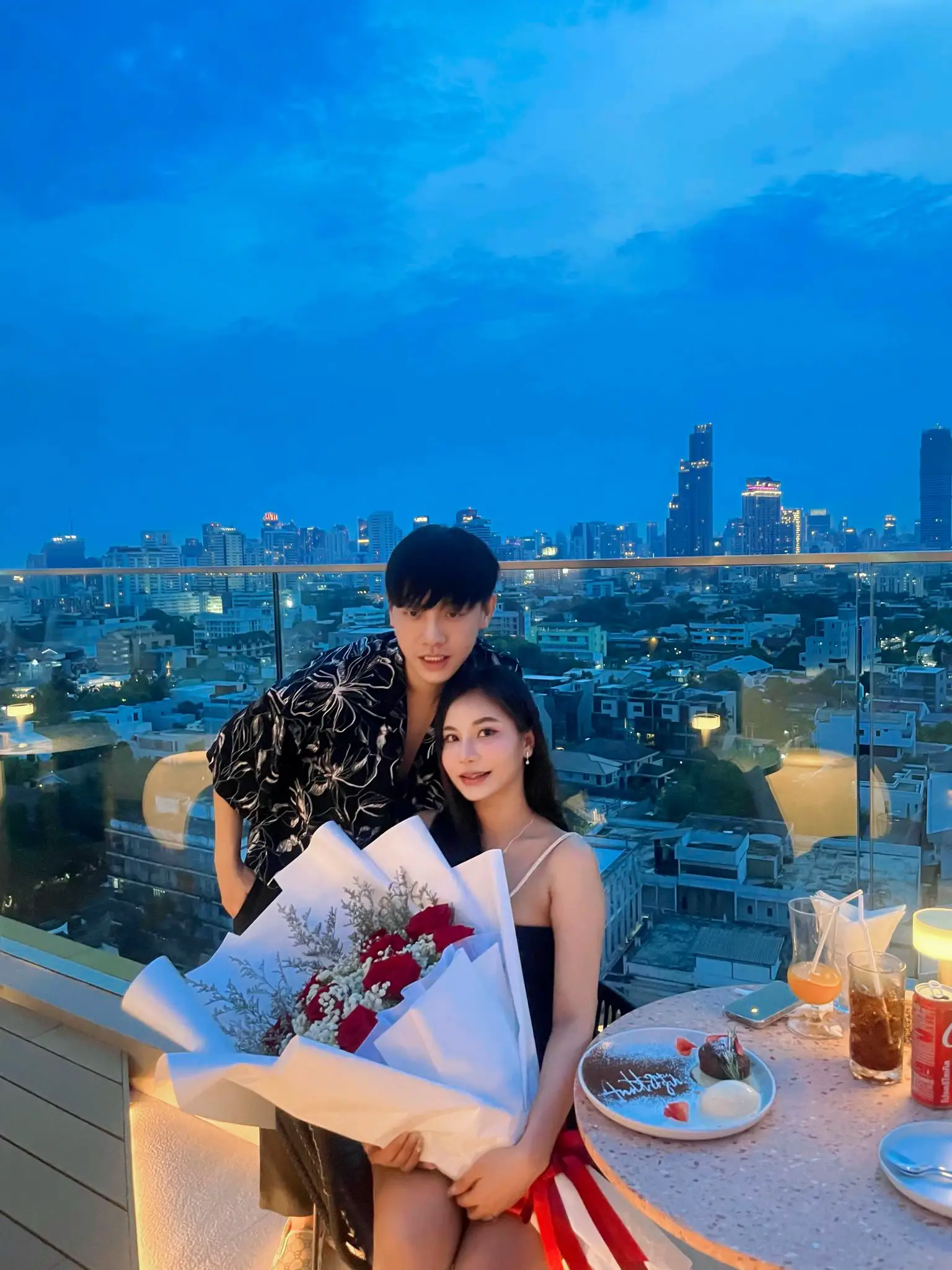 DINNER rooftop ใจกลางเมือง | แกลเลอรีที่โพสต์โดย Karn | Lemon8