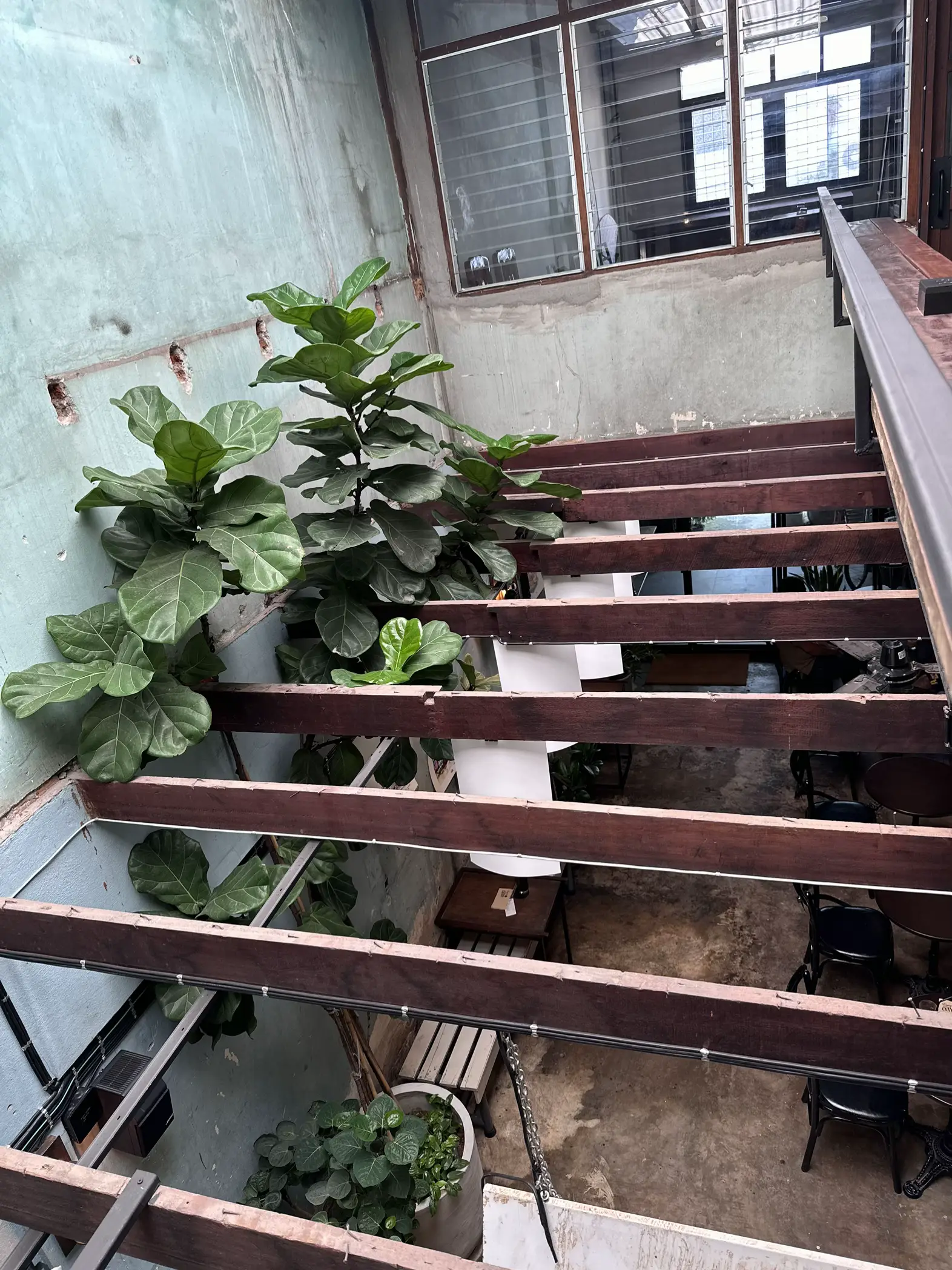 Pracha : ประชา คาเฟ่ในโรงพิมพ์เก่าย่านตลาดพลู | แกลเลอรีที่โพสต์โดย Ma ...