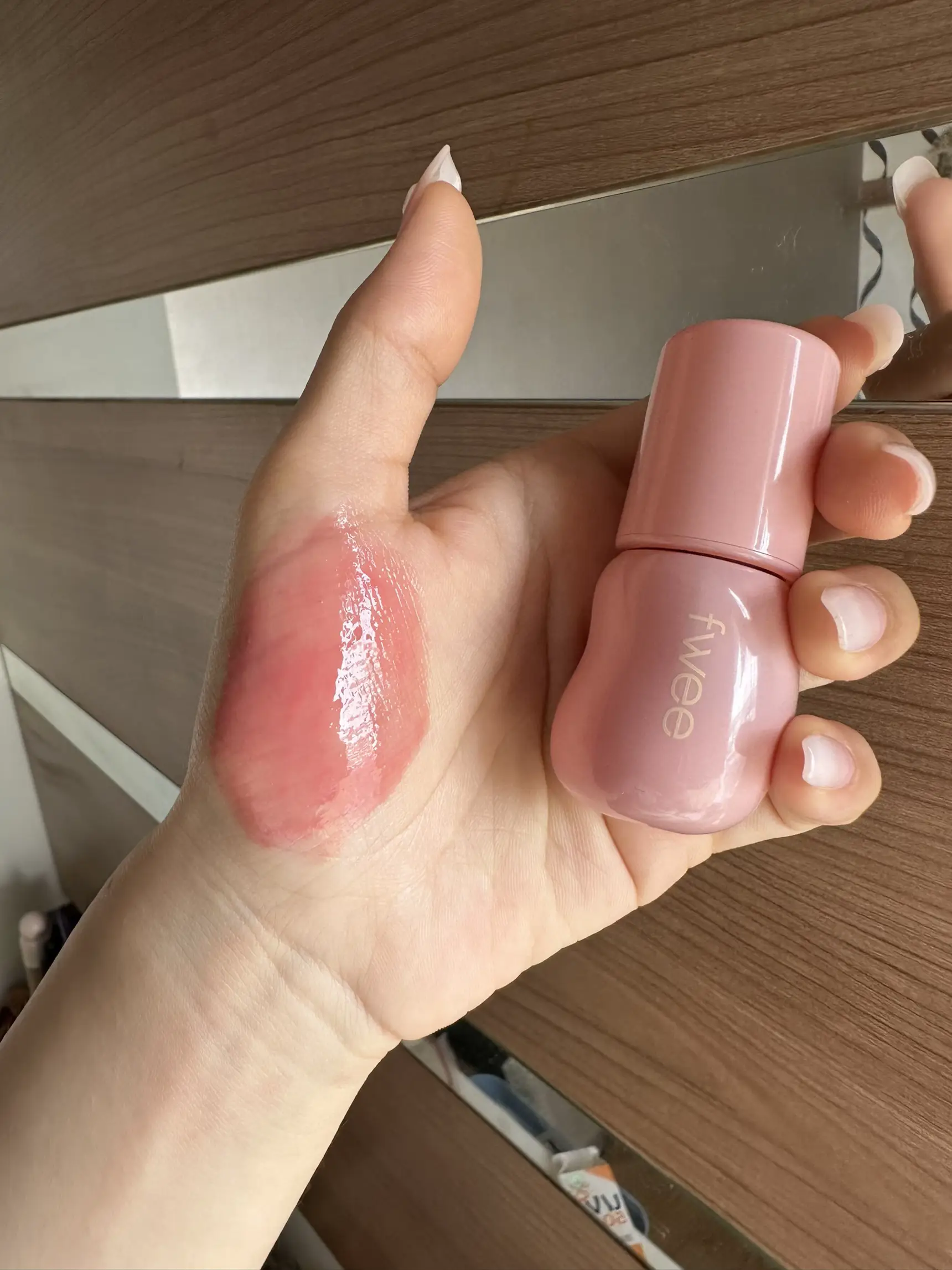 Fwee คัดสีมาให้แล้ว | แกลเลอรีที่โพสต์โดย Chomchii | Lemon8