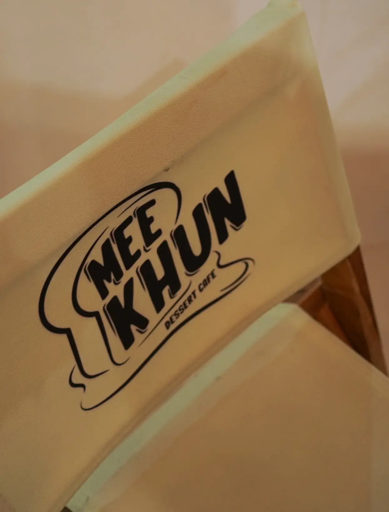 Meekhun dessert cafe คาเฟ่เปิดใหม่ย่านบรรทัดทอง | แกลเลอรีที่โพสต์โดย seenamz | Lemon8