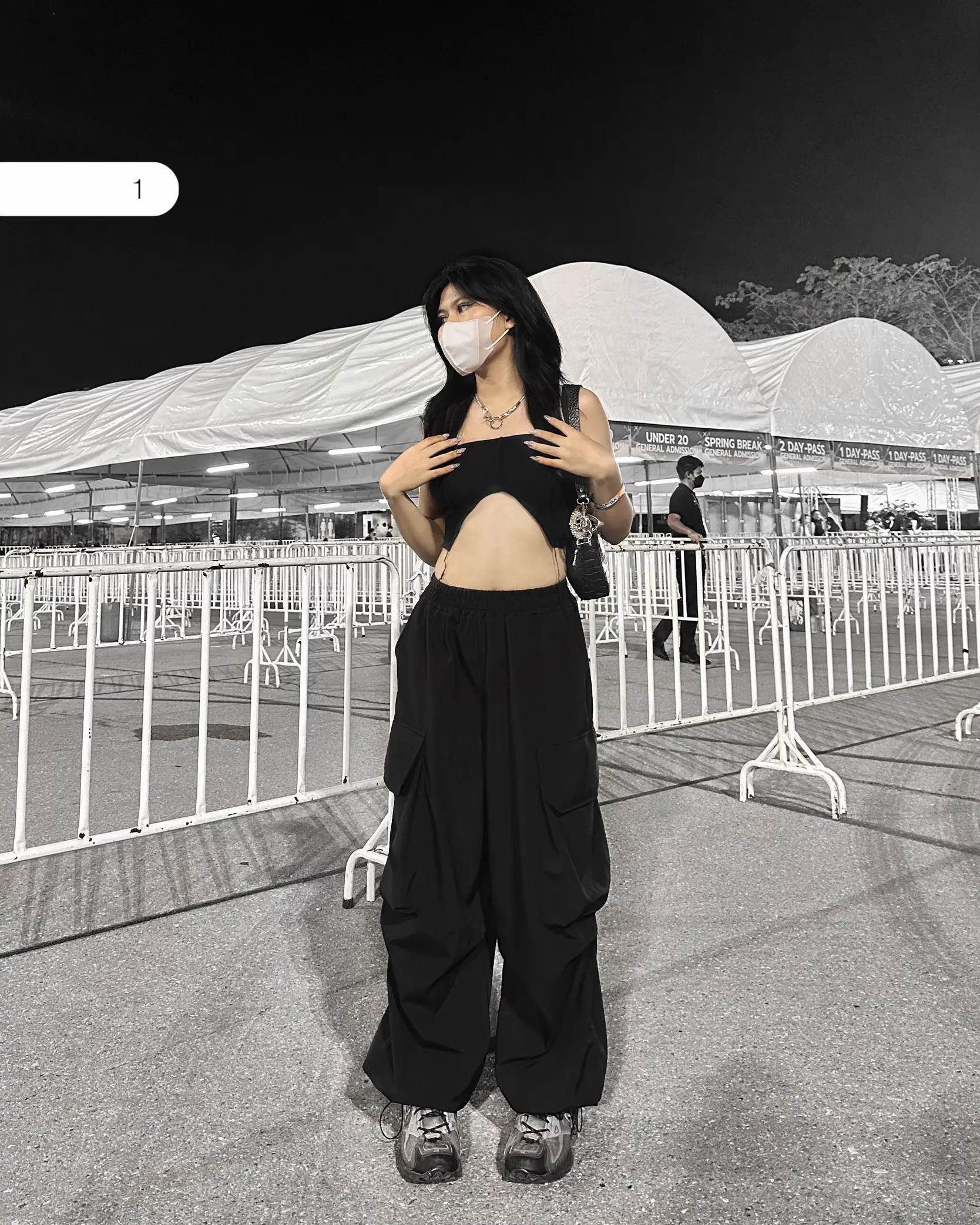 3 ไอเดียแต่งตัวไปคอนเสิร์ต ฉบับ All-Black | แกลเลอรีที่โพสต์โดย Liswyb,. | Lemon8