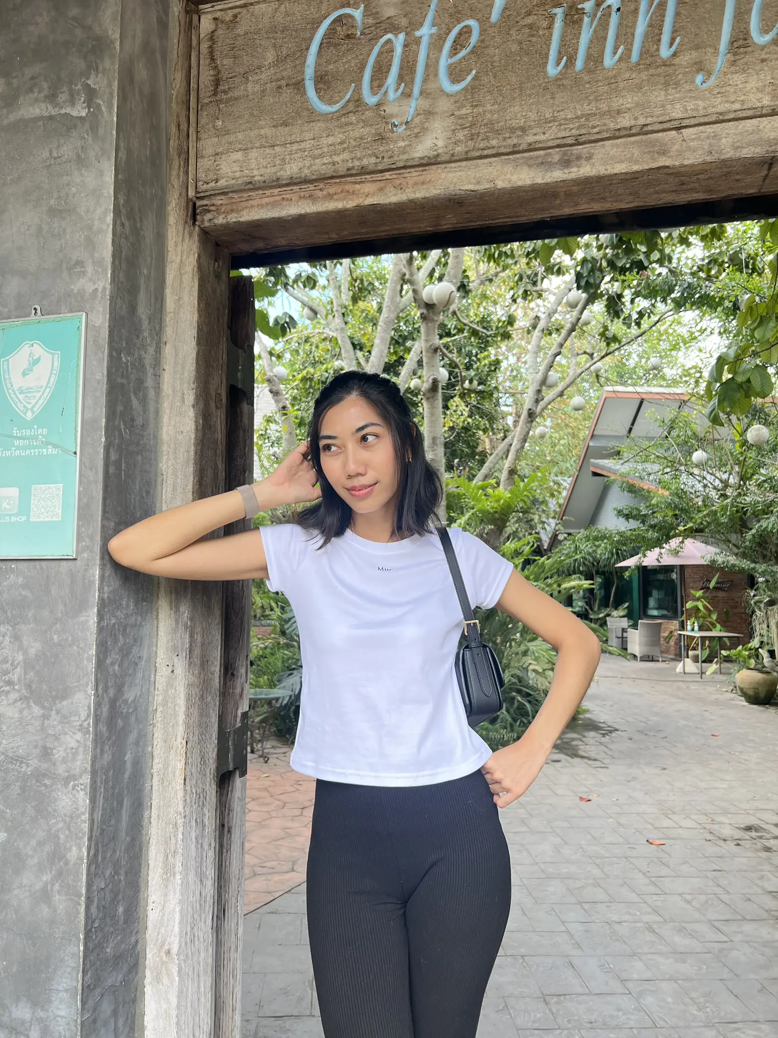 Must have : BASIC TEE | แกลเลอรีที่โพสต์โดย 💘 JANECHN | Lemon8