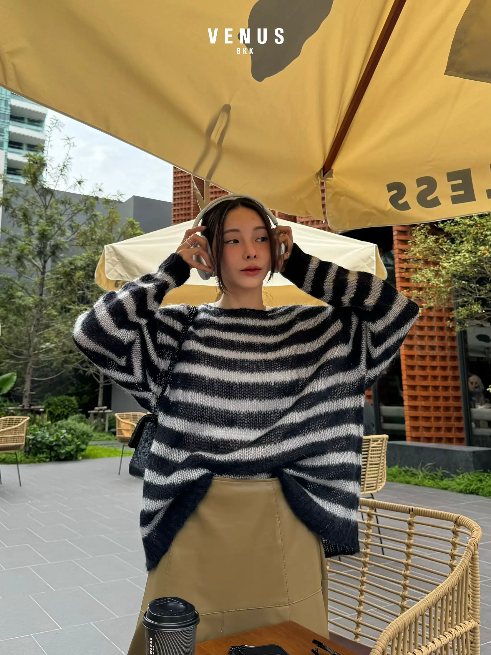 ootd with bottomless | แกลเลอรีที่โพสต์โดย VENUSBKK | Lemon8