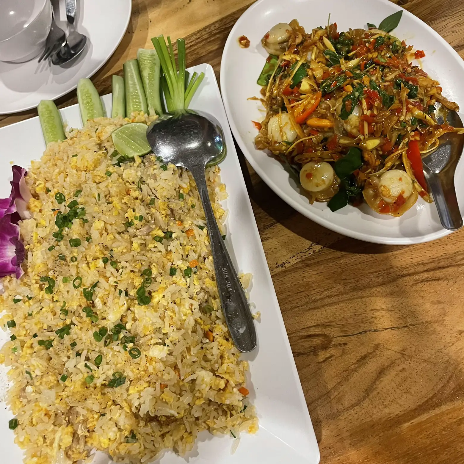 แนะนำร้านอาหารอร่อย หัวหิน-ชะอำ🫶 | แกลเลอรีที่โพสต์โดย phcrpn_beau | Lemon8