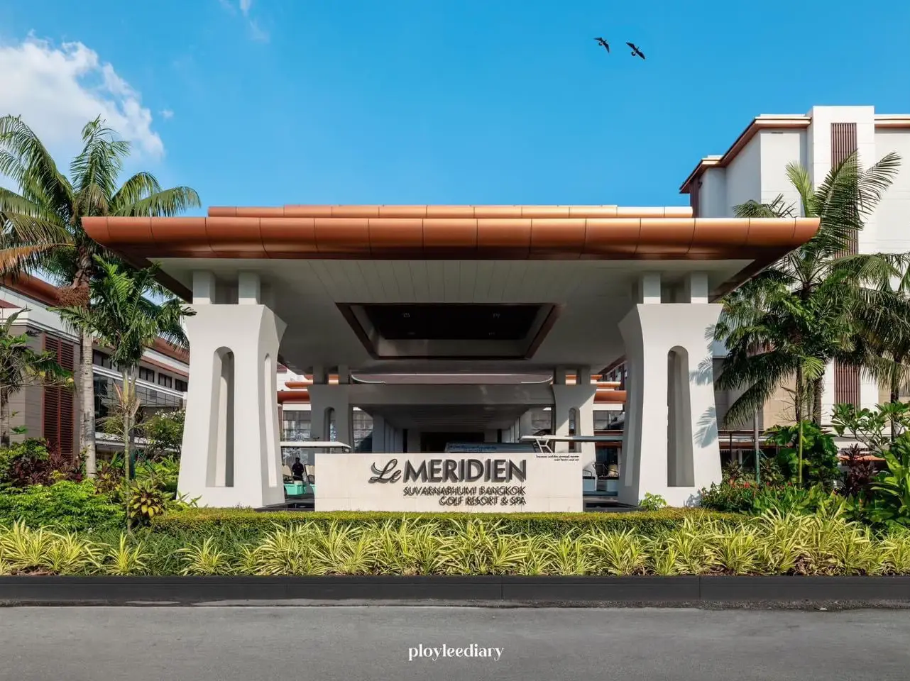 รีสอร์ท 5 ดาวใกล้สนามบินสุวรรณภูมิ ️ | แกลเลอรีที่โพสต์โดย Ploylee Diary | Lemon8