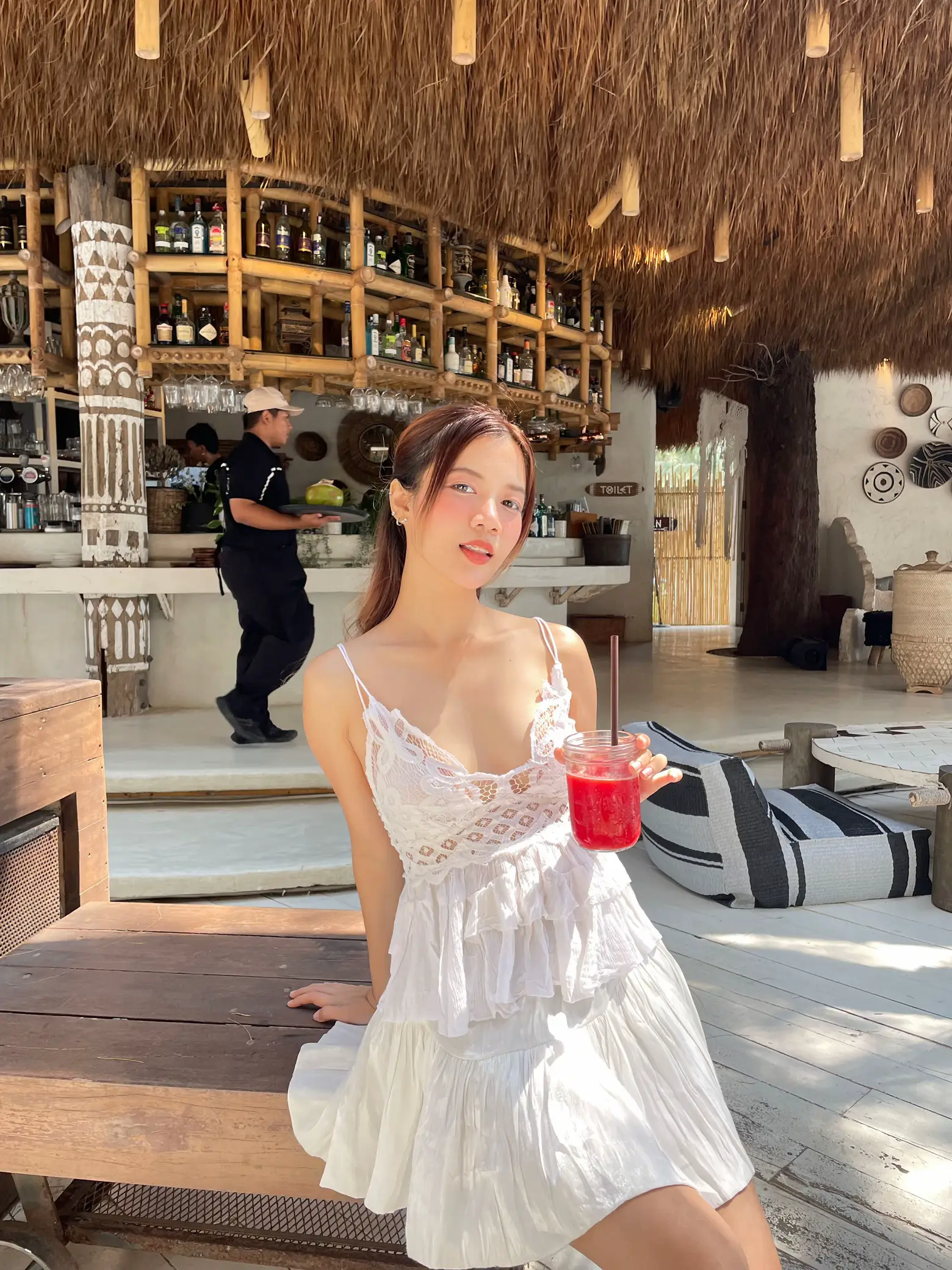 คาเฟ่ที่แสงสวยที่สุดในชลบุรี💙 | แกลเลอรีที่โพสต์โดย Pai | Lemon8