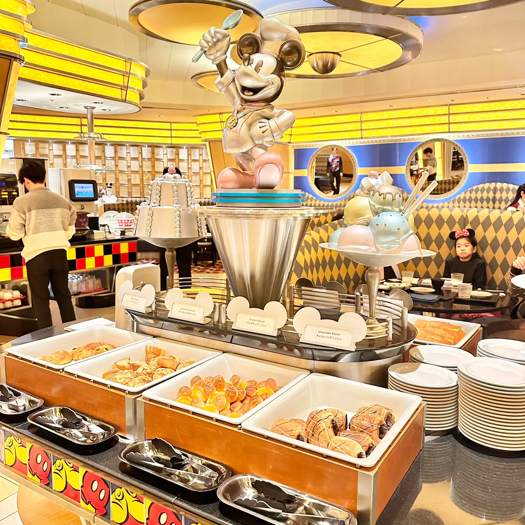 🍴กินข้าวกับมิกกี้เม้าส์ : Chef Mickey’s Restaurant 🇯🇵 | แกลเลอรีที่โพสต์โดย Disney Everything TH ...