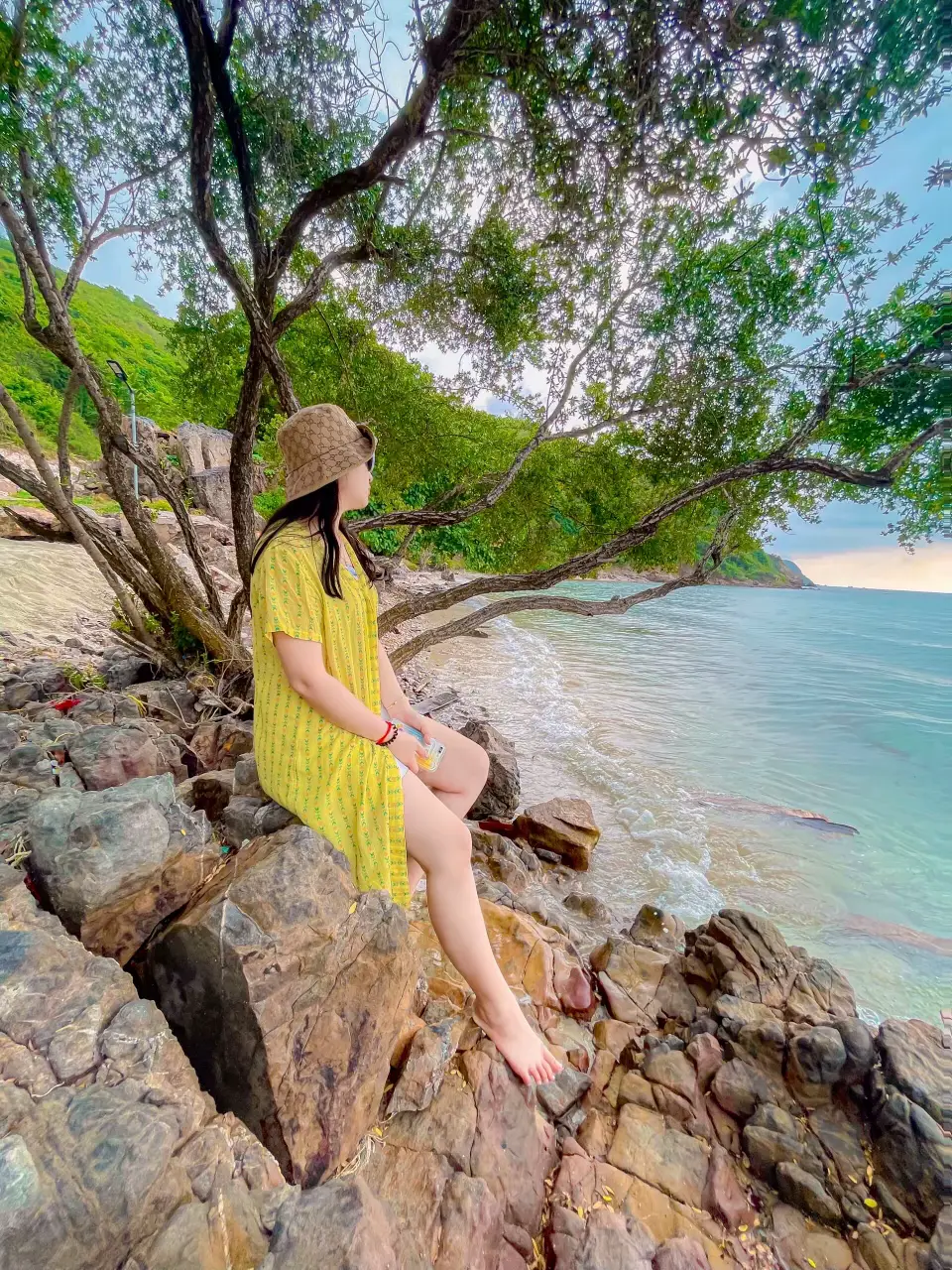 หาดน้ำใส ในฐานทัพเรือสัตหีบ | แกลเลอรีที่โพสต์โดย Pattara M. | Lemon8