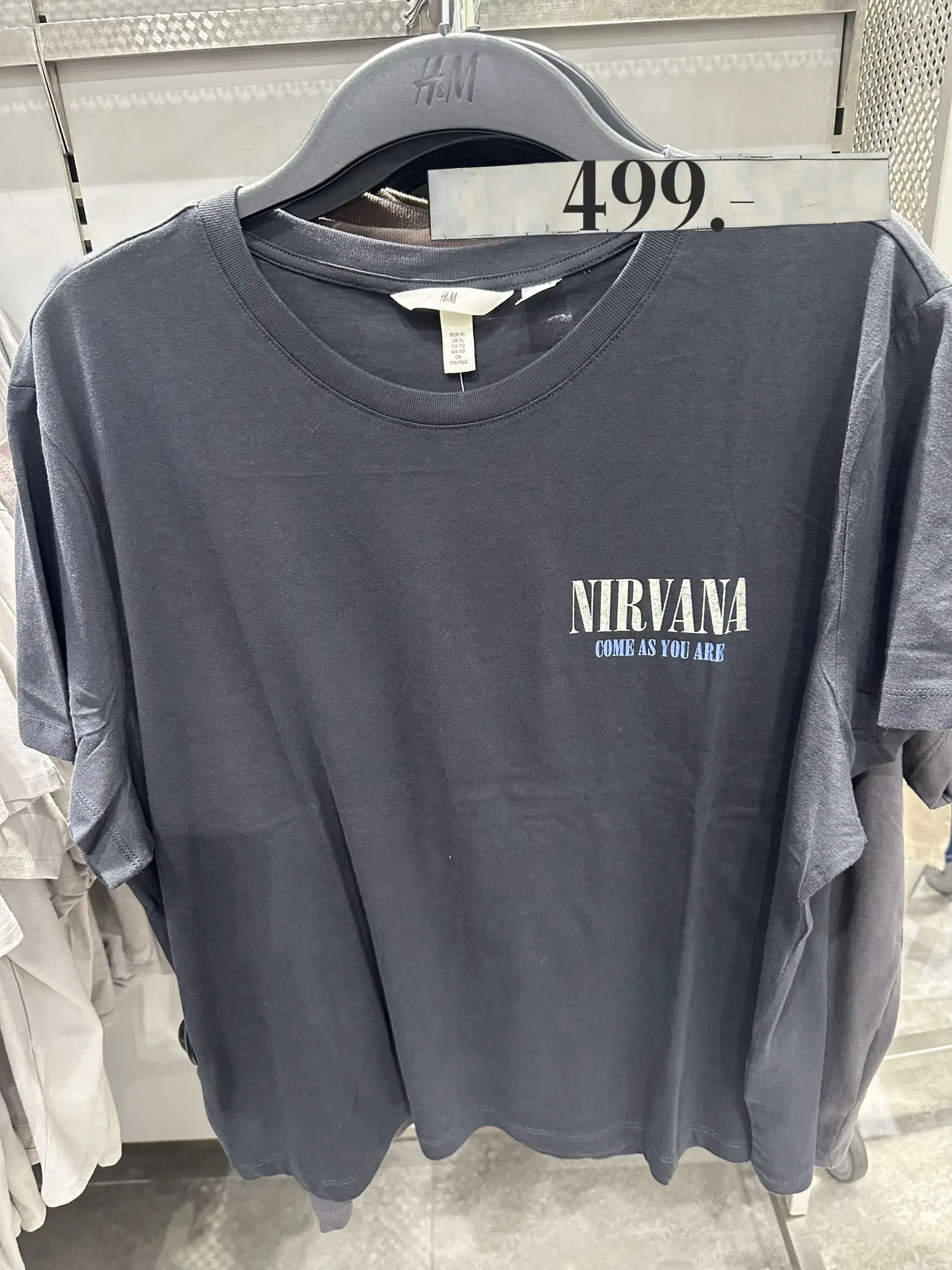 รวมเสื้อยืดน่าซื้อ‼️ ที่ H&M ราคาไม่เกิน 599.- 😱😱 | แกลเลอรีที่โพสต์โดย ...