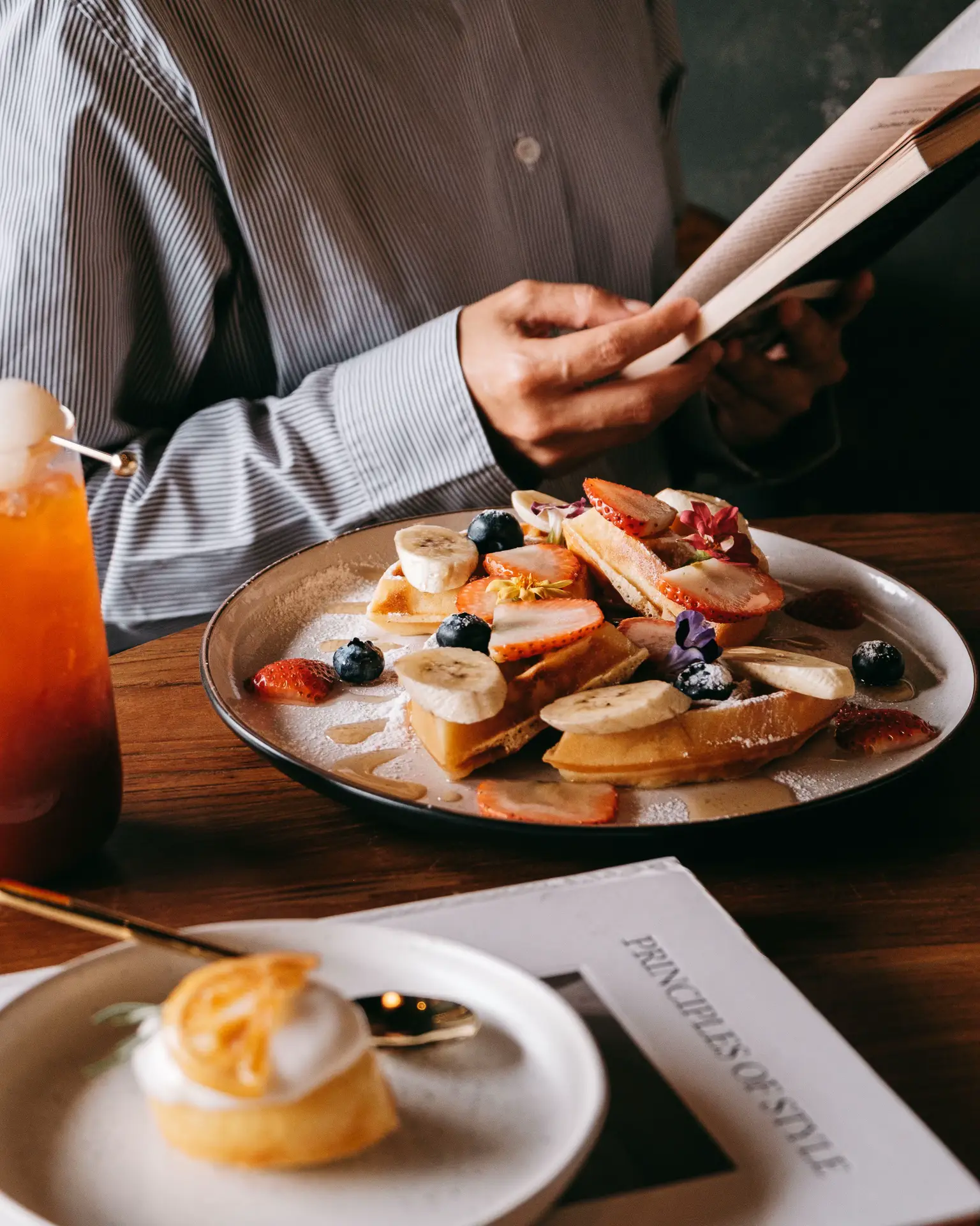 "BANTATTHONG CAFE" Cool Cafe & Bar Modern Loft Style | Gallery posted ...