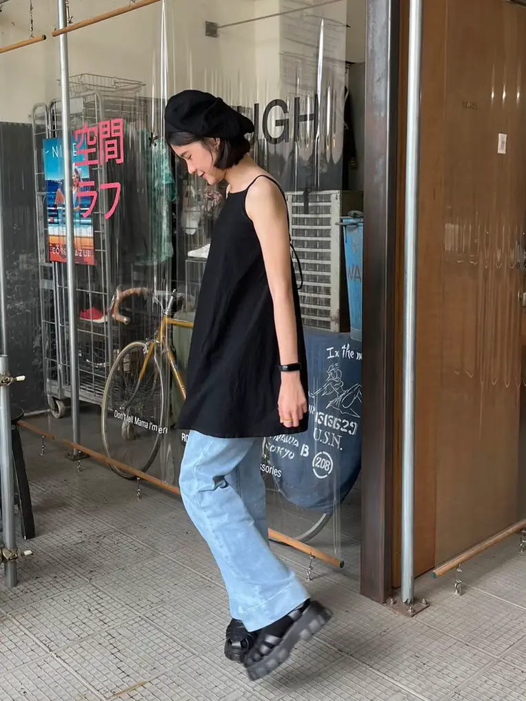 OOTD 01 l Black and Jean | แกลเลอรีที่โพสต์โดย Nina Tp | Lemon8