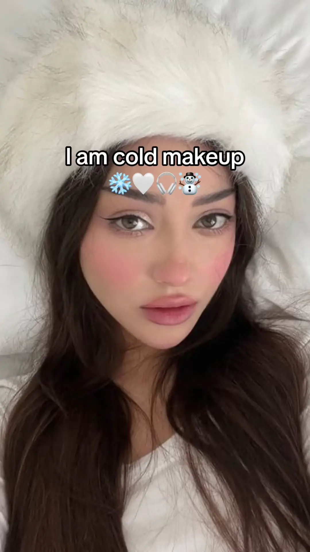 แต่งหน้าเทรนด์ I’m cold makeup ⛄️🌬️ | วิดีโอที่เผยแพร่โดย Oilhrs | Lemon8