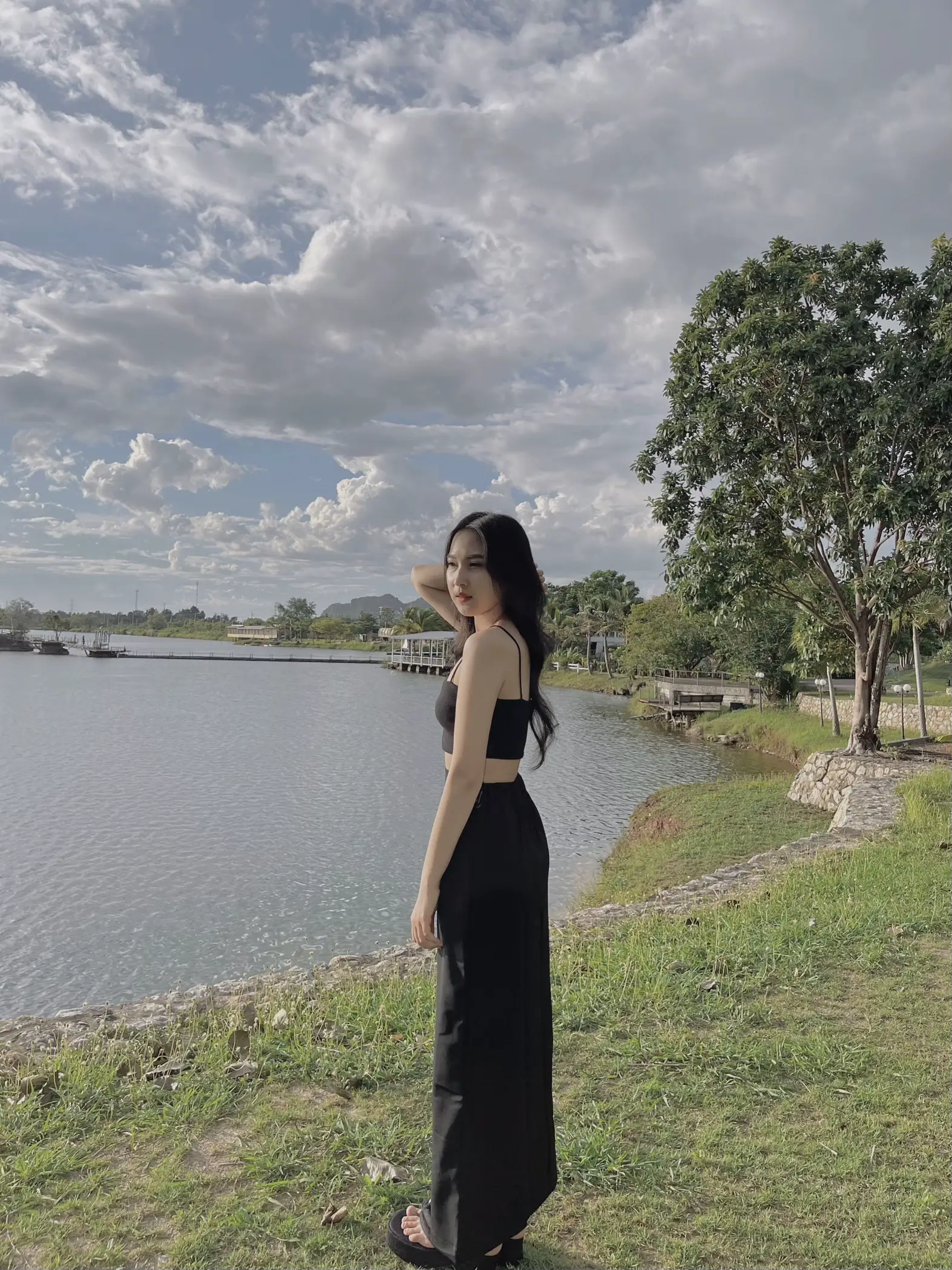 Inlaya •ราชบุรี ที่พักโรแมนติก ติดทะเลสาบบ⛰️ | แกลเลอรีที่โพสต์โดย 𐙚 ...