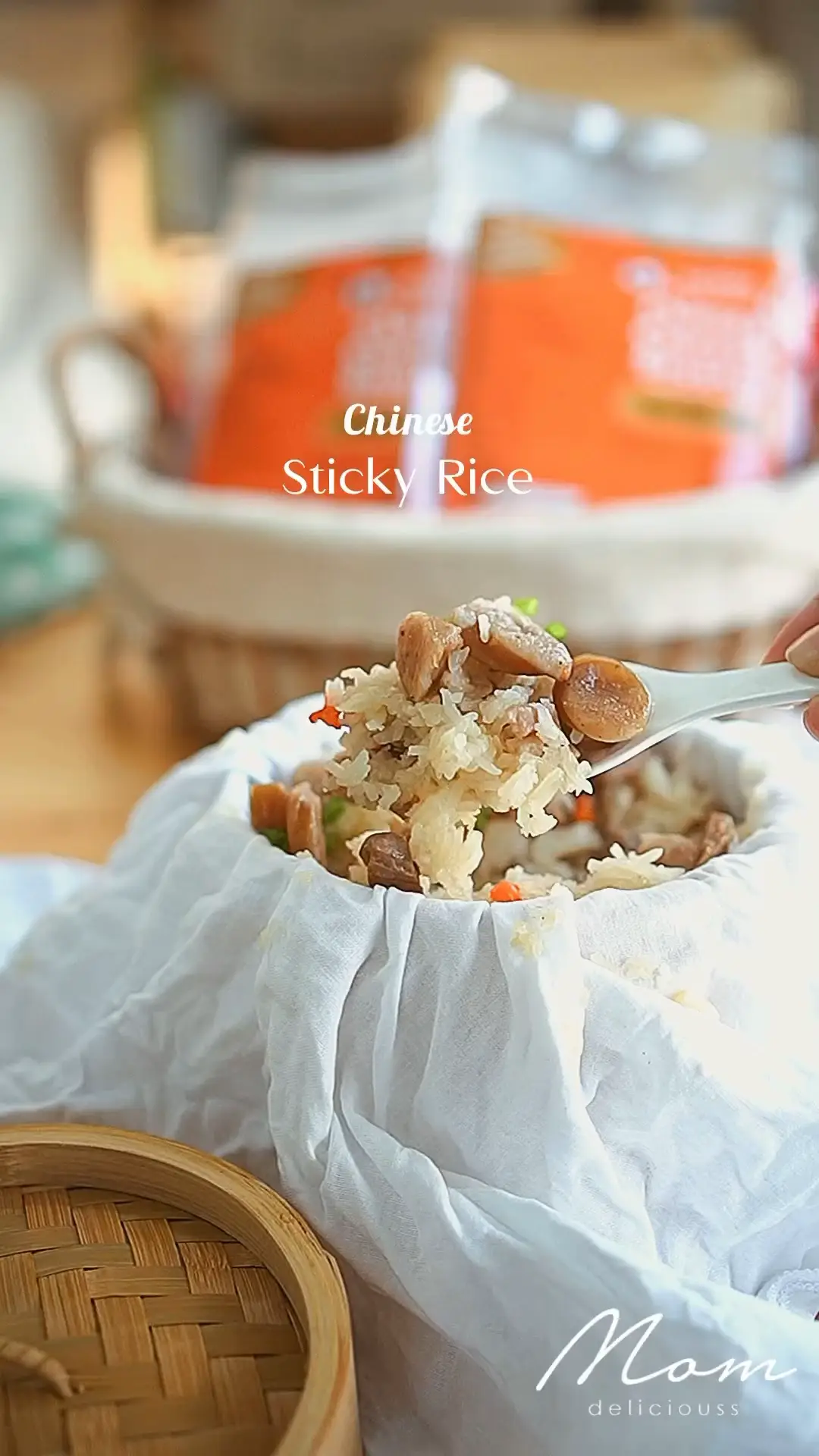 Chinese sticky rice | Video diterbitkan oleh Mom Deliciouss | Lemon8