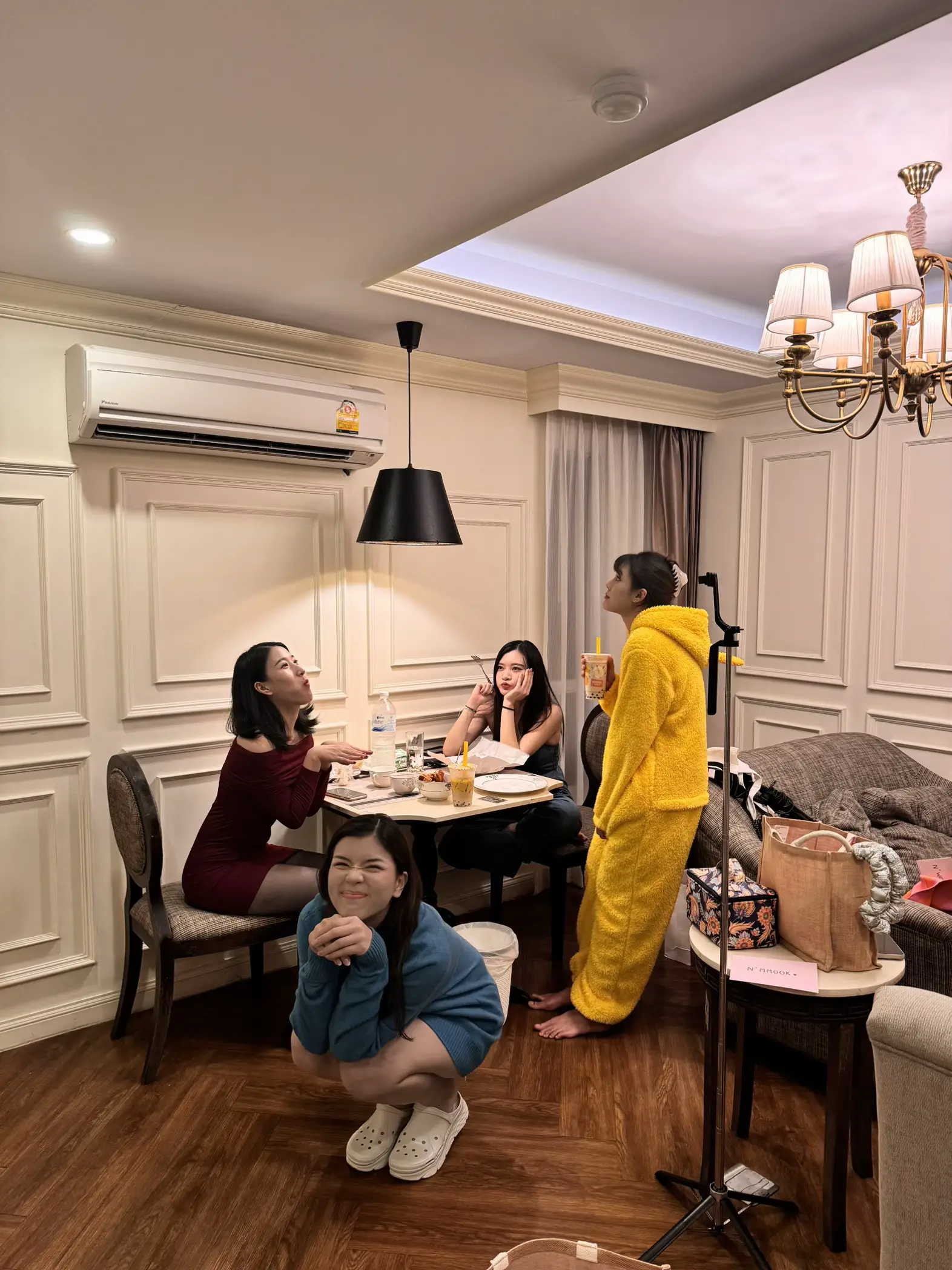 La 49 hotel โรงแรมสไตล์อังกฤษย่านทองหล่อ🩵 | แกลเลอรีที่โพสต์โดย woonnwoon | Lemon8