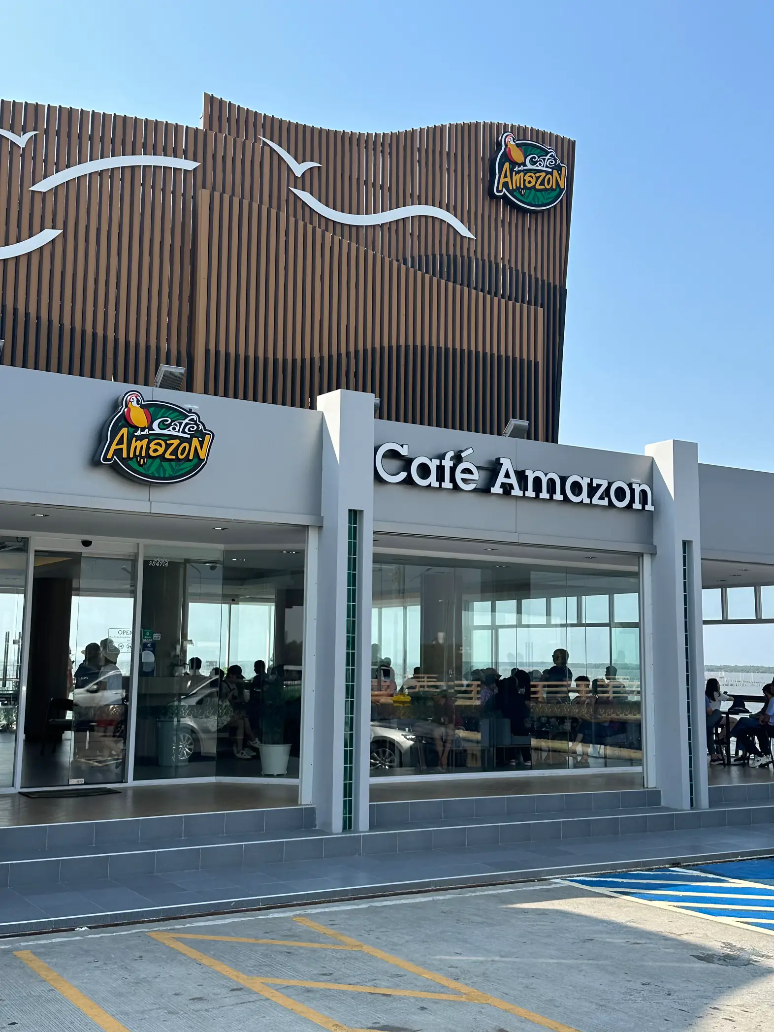 🌊 Café Amazon ติดทะเลใกล้กทม. | แกลเลอรีที่โพสต์โดย punpromotion | Lemon8