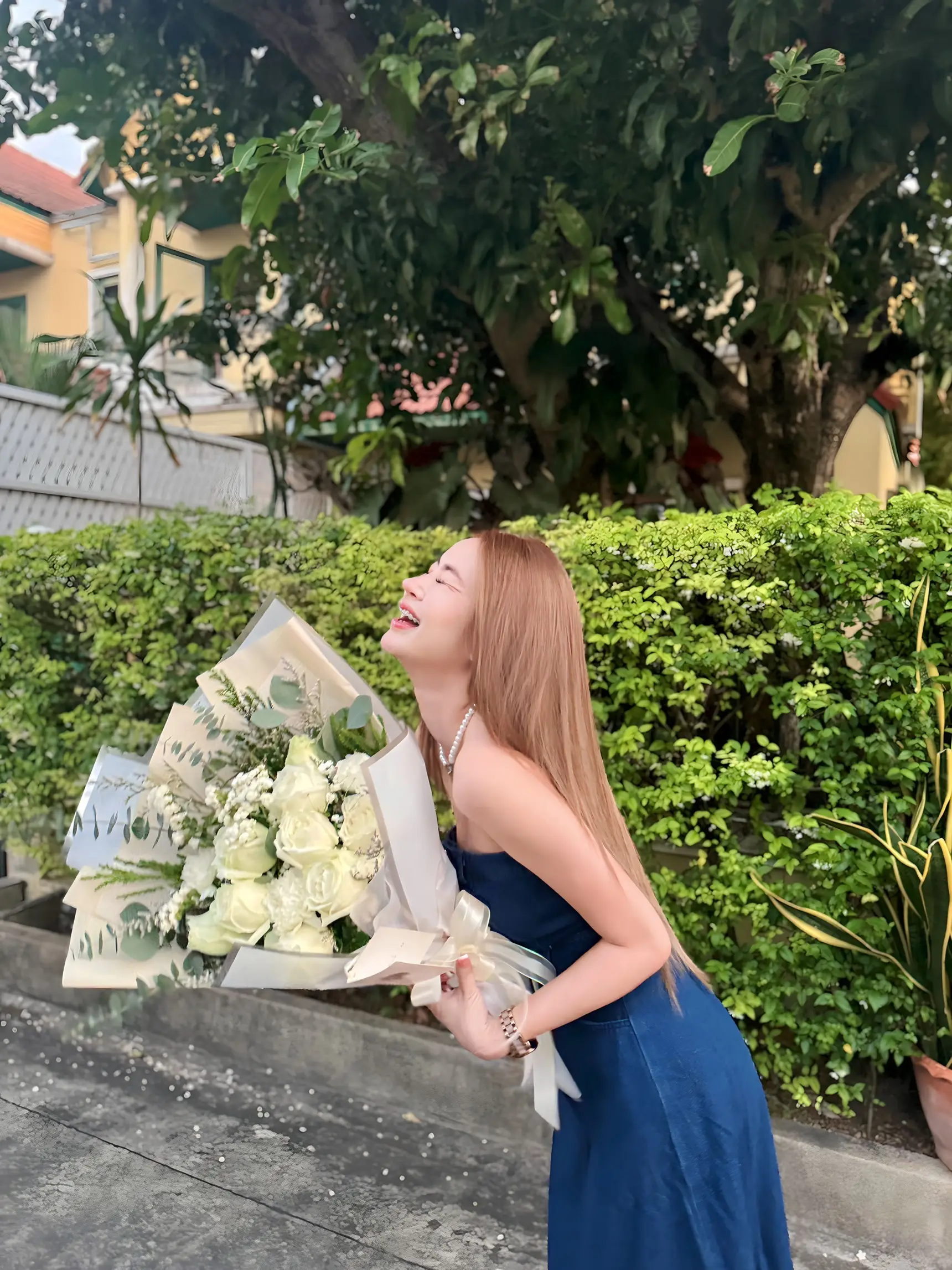 Valentine's day แชร์ไอเดียร์ ถ่ายรูปกับช่อดอกไม้ยังไงให้ปัง💐 | แกลเลอรีที่โพสต์โดย 🍒 BEAR RY🍒 ...