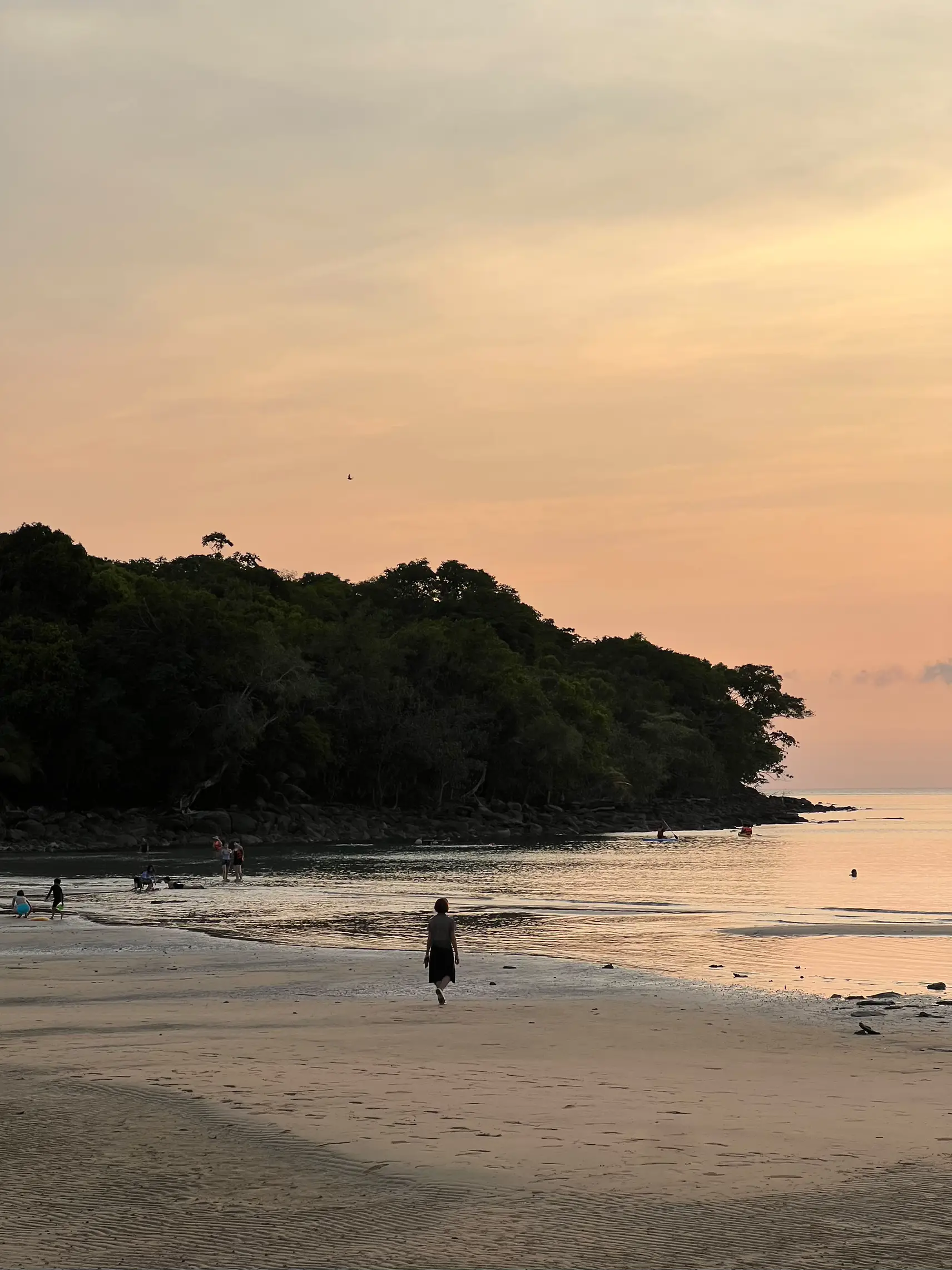 ชมวิวพระอาทิตย์ตก A-Na-Lay Resort เกาะกูด | แกลเลอรีที่โพสต์โดย ...