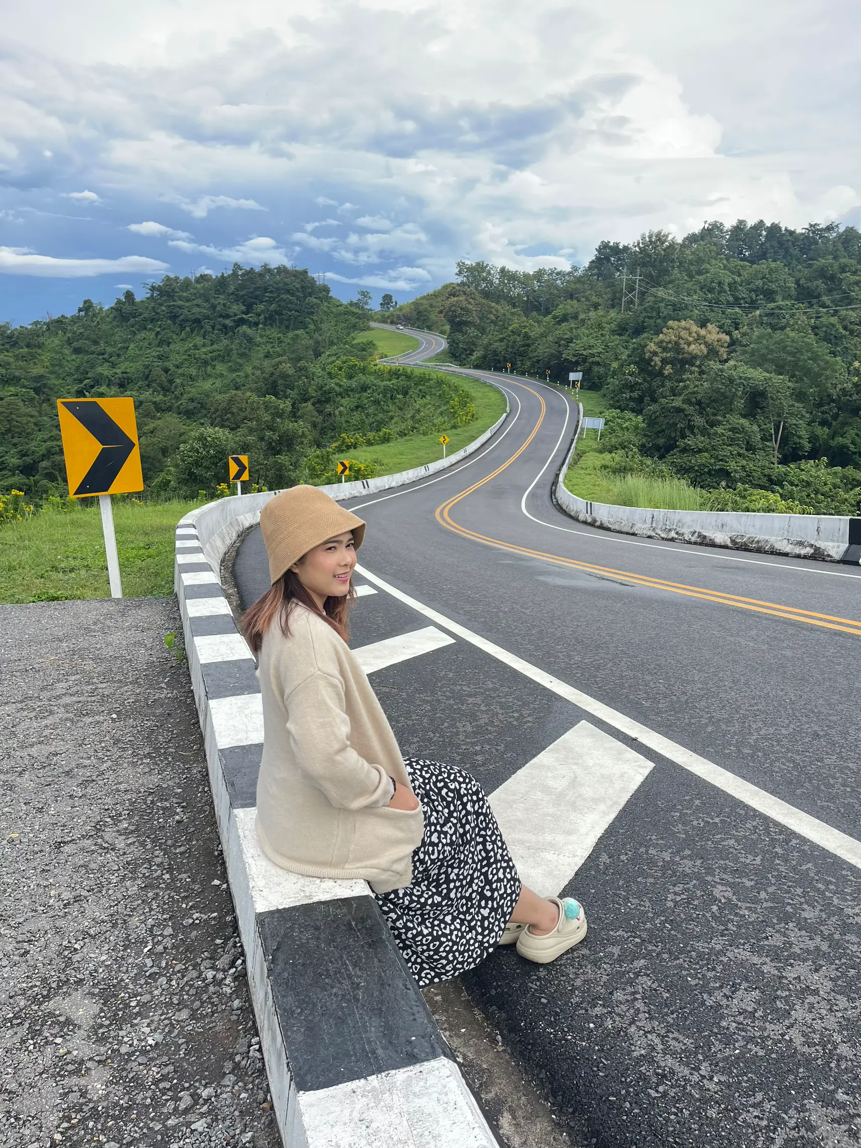 ถ น น ห ม า ย เ ล ข ส า ม | แกลเลอรีที่โพสต์โดย Jo ao *_* | Lemon8