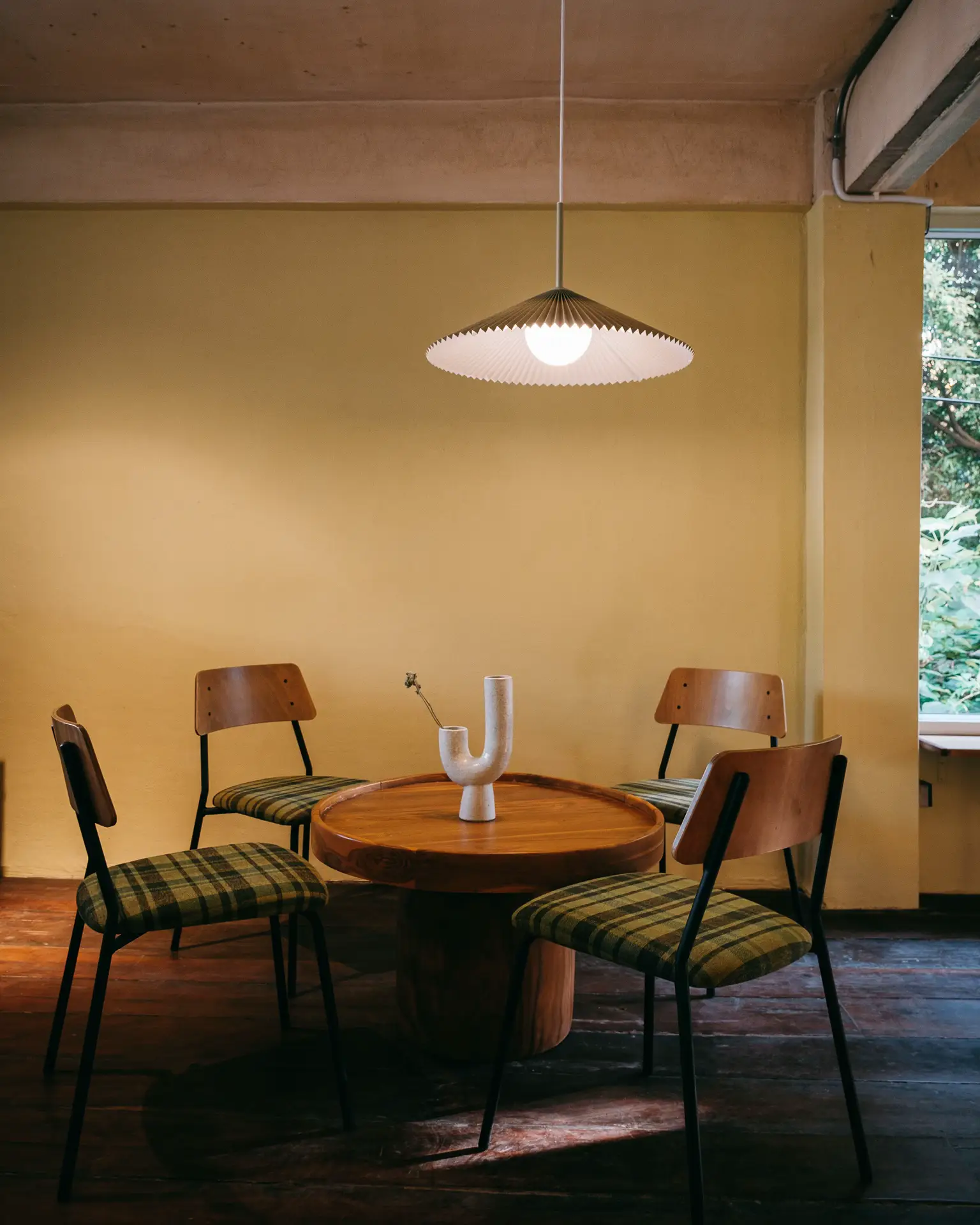 Pulse Phra-Arthit คาเฟ่ในตึกเก่าอบอุ่น Cozy ถ.พระอาทิตย์ | แกลเลอรีที่โพสต์โดย Rattomarty | Lemon8