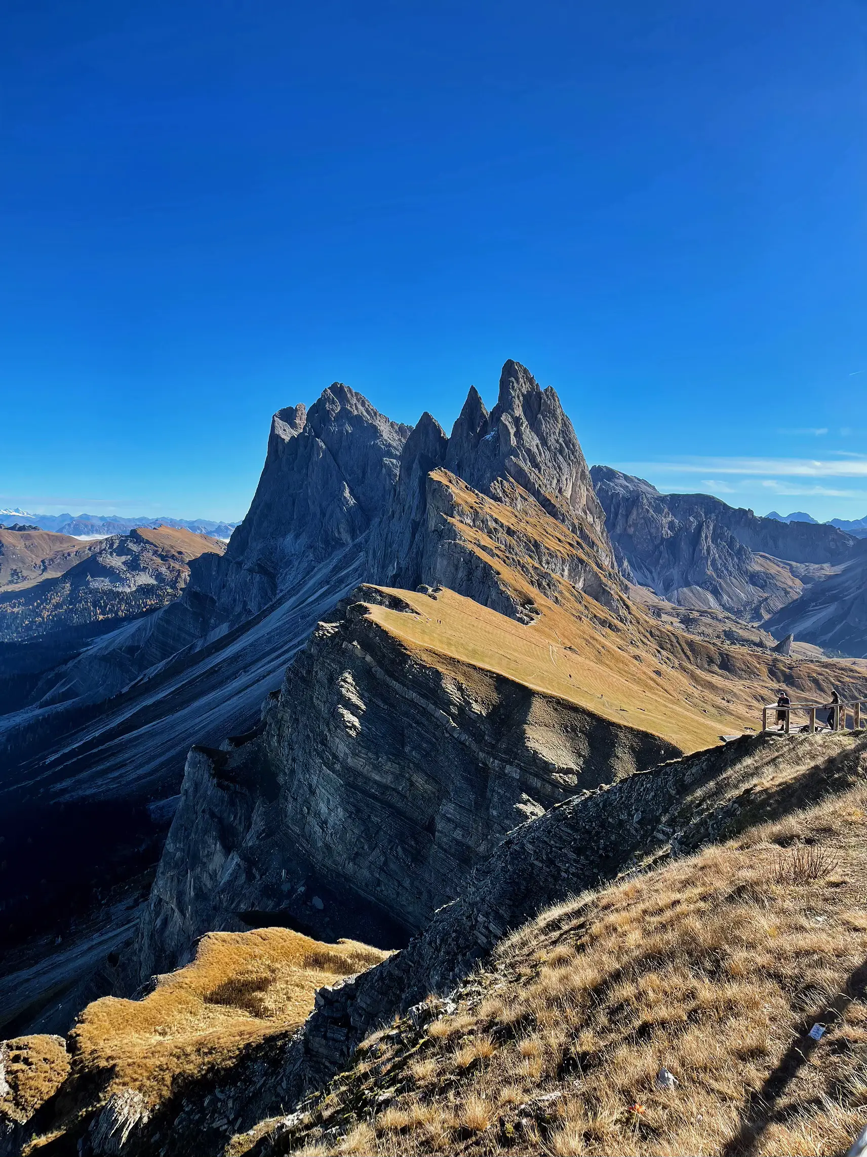 Seceda Dolomites สวยกว่าในรูปมีอยู่จริง ⛰️🇮🇹 | แกลเลอรีที่โพสต์โดย ...