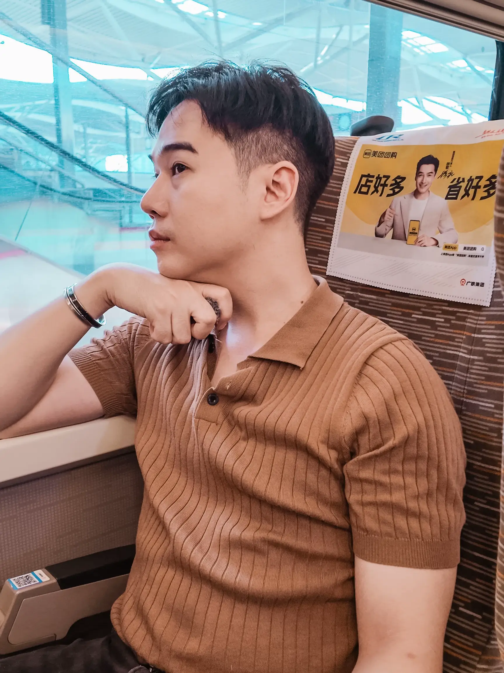 🚄 นั่งรถไฟความเร็วสูงจากฉางซาไปอู่ฮั่น | แกลเลอรีที่โพสต์โดย Tutustory | Lemon8