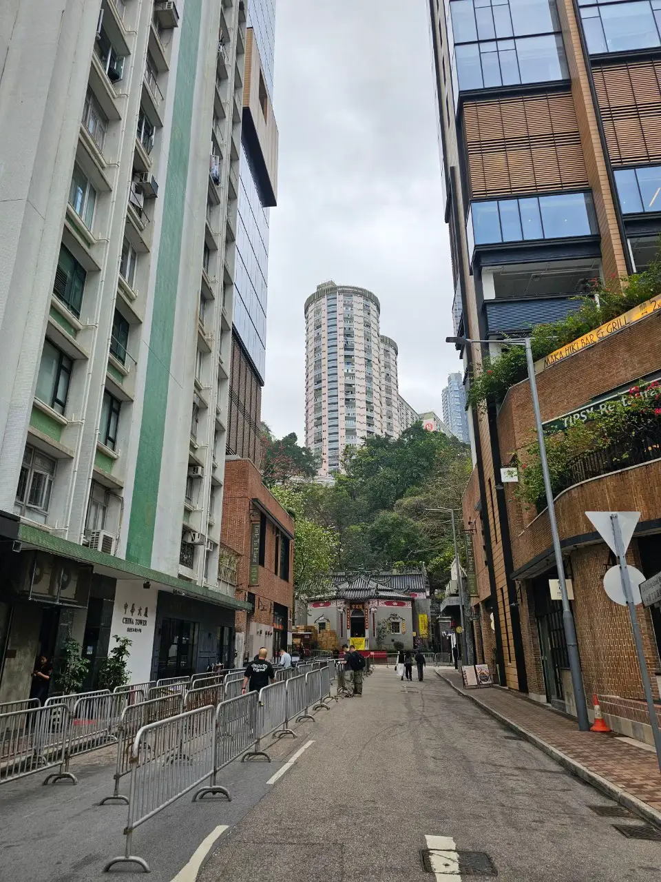 ชวนไปไหว้เทพเจ้าโชคลาภสายนรก ที่วัด Lin Fa Kung Temple | แกลเลอรีที่ ...