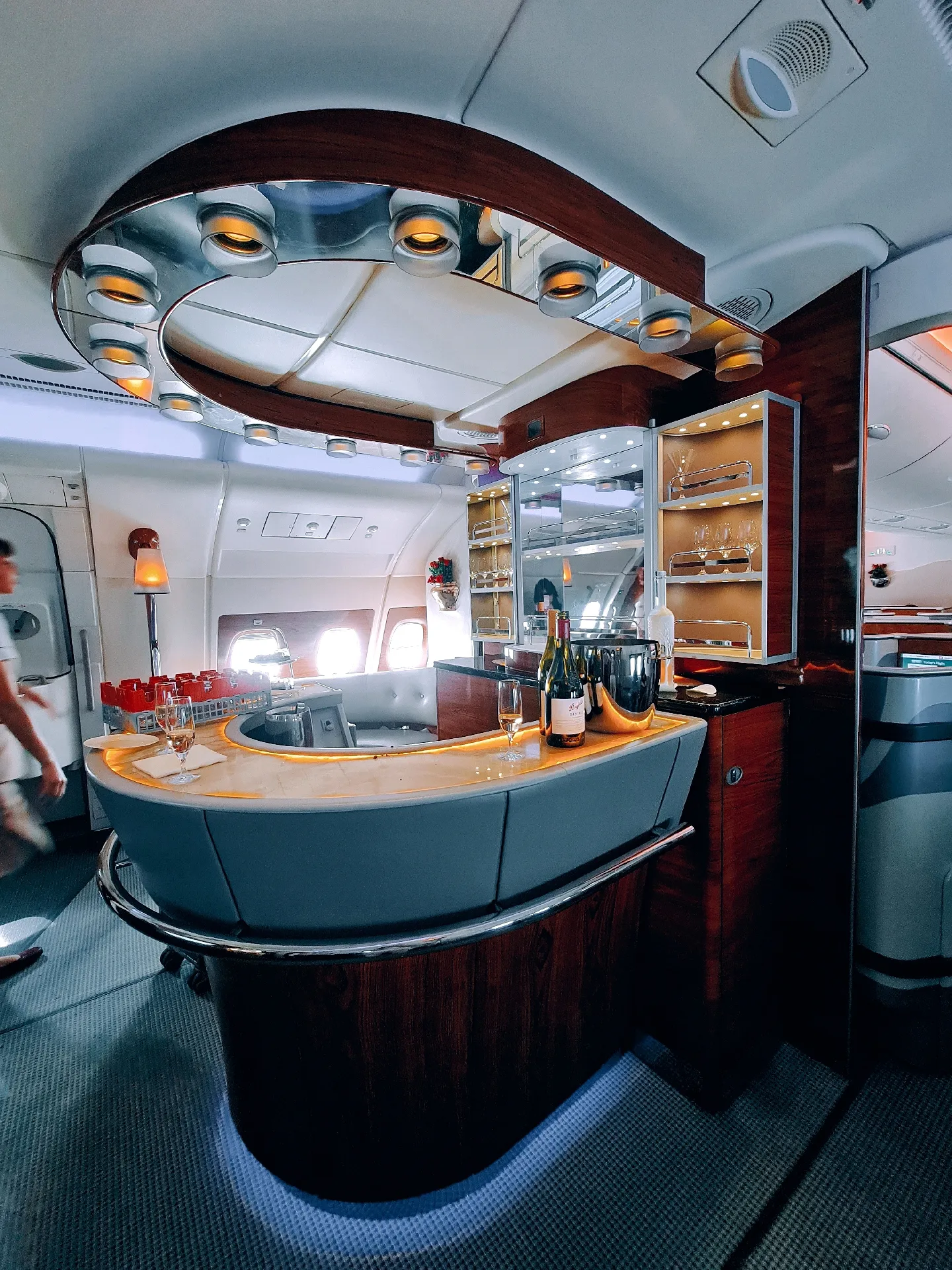 Business Class | แกลเลอรีที่โพสต์โดย widahong | Lemon8