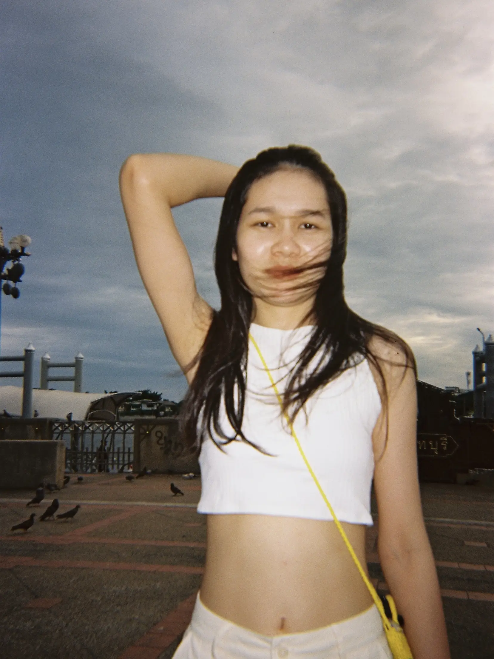 เที่ยวคาเฟ่ ถ่ายรูปเล่นด้วยกล้องฟิล์ม | แกลเลอรีที่โพสต์โดย Who is fk | Lemon8