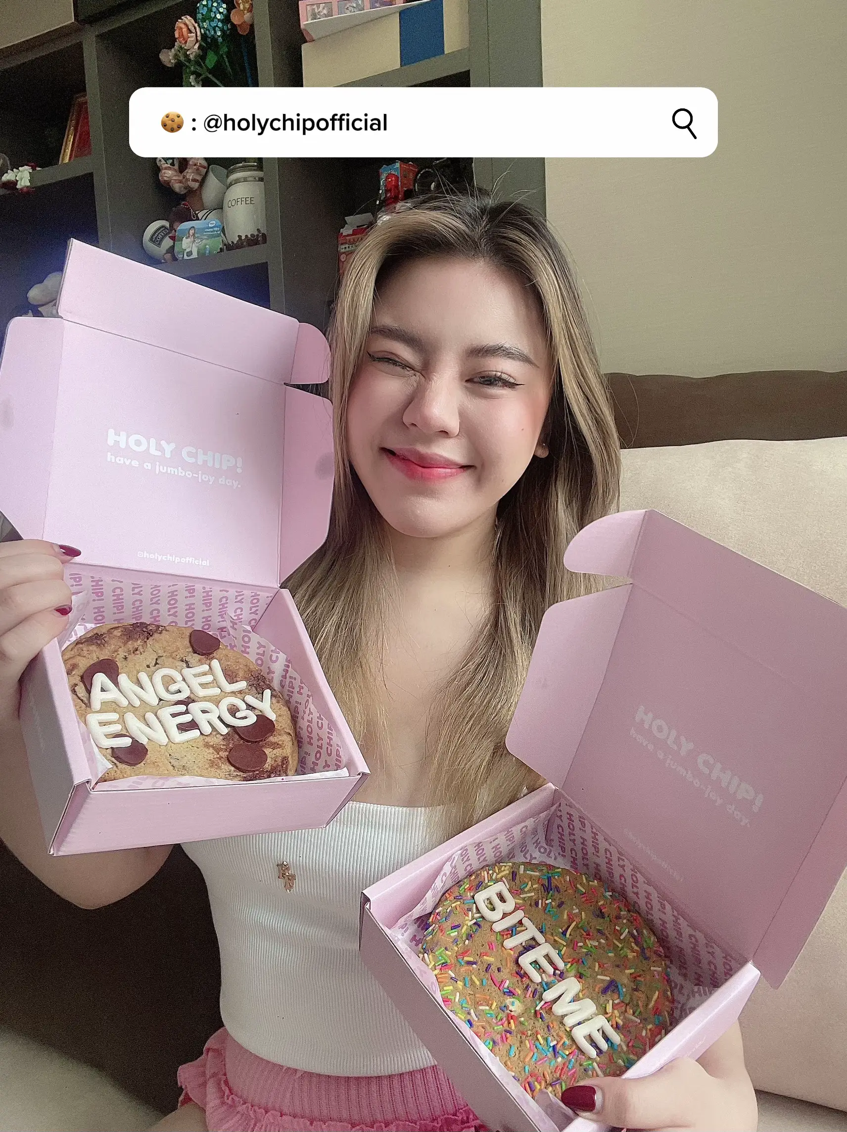 HOLY CHIP! คุกกี้ชิ้นโตที่สาวกคุกกี้ต้องห้ามพลาด 💗🍪 | แกลเลอรีที่โพสต์ ...