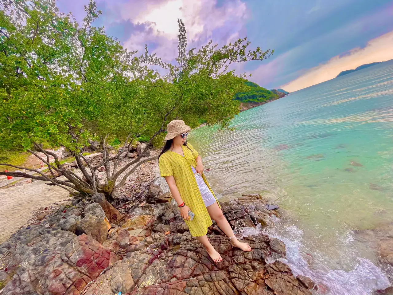 หาดน้ำใส ในฐานทัพเรือสัตหีบ | แกลเลอรีที่โพสต์โดย Pattara M. | Lemon8