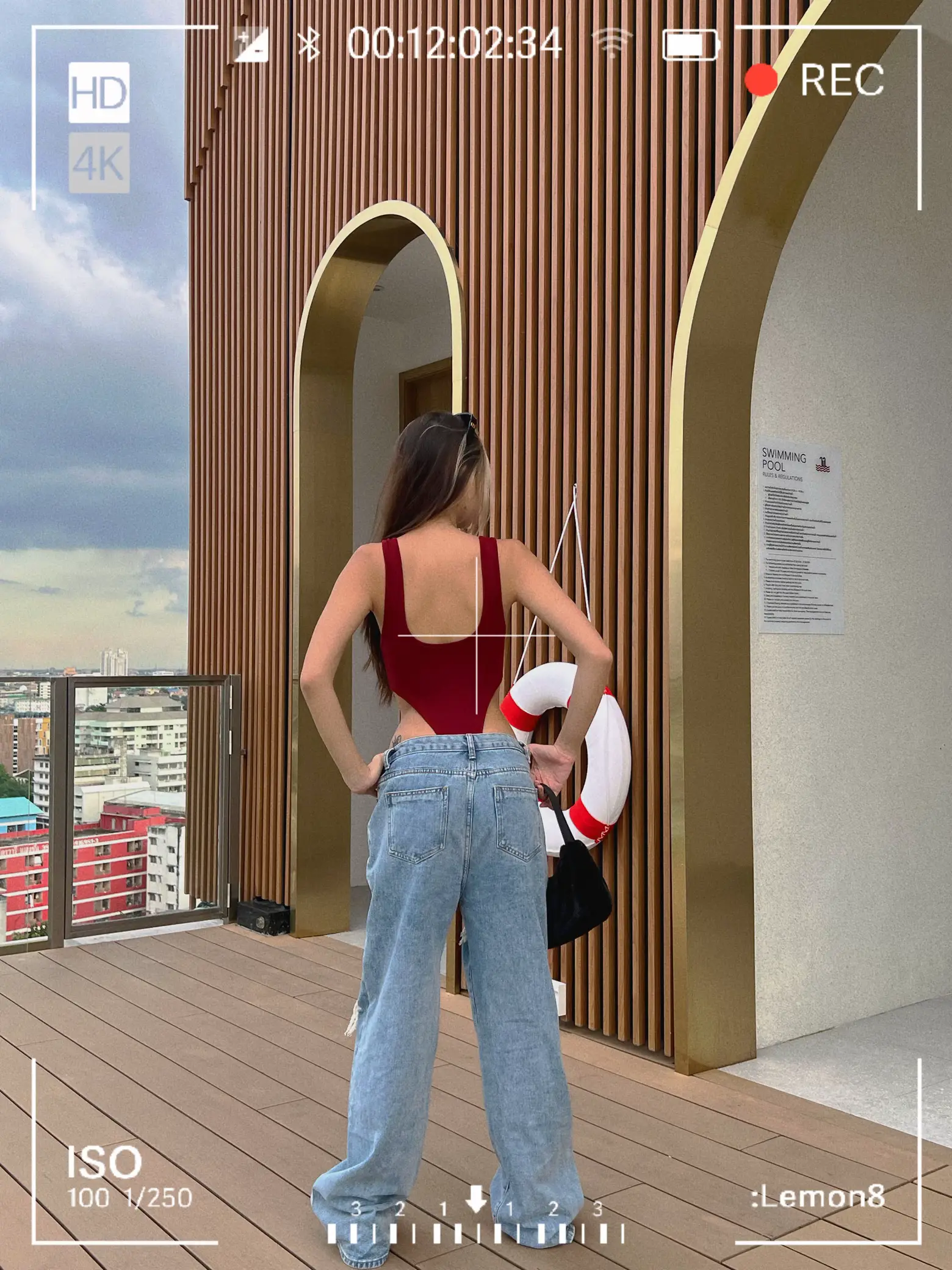 ชุดบอดี้สูทกับกางเกงยีนส์ทรงบอย | แกลเลอรีที่โพสต์โดย Preeya | Lemon8