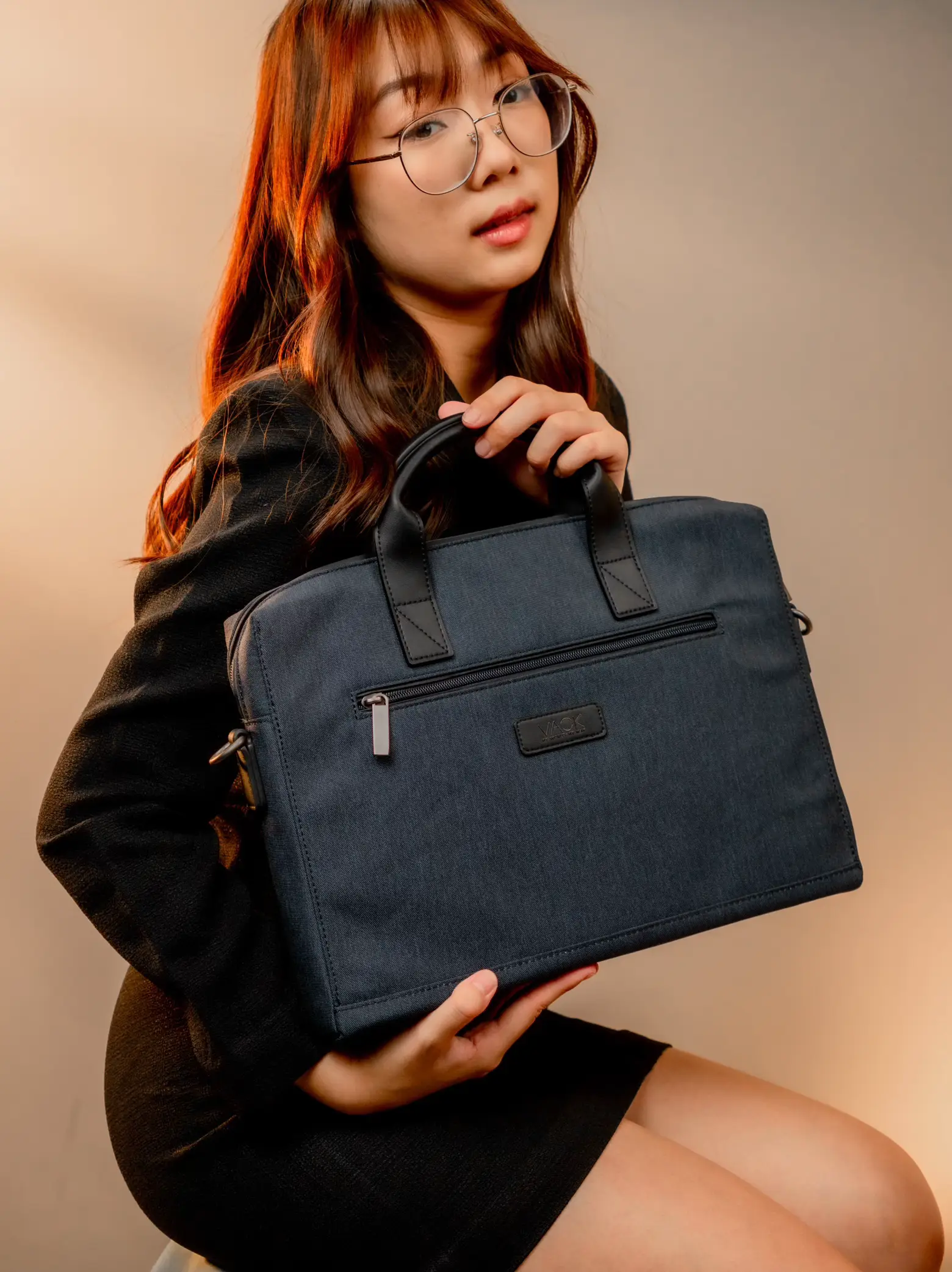 กระเป๋า Notebook ที่สาวๆออฟฟิศต้องมี | แกลเลอรีที่โพสต์โดย VACK Thailand | Lemon8