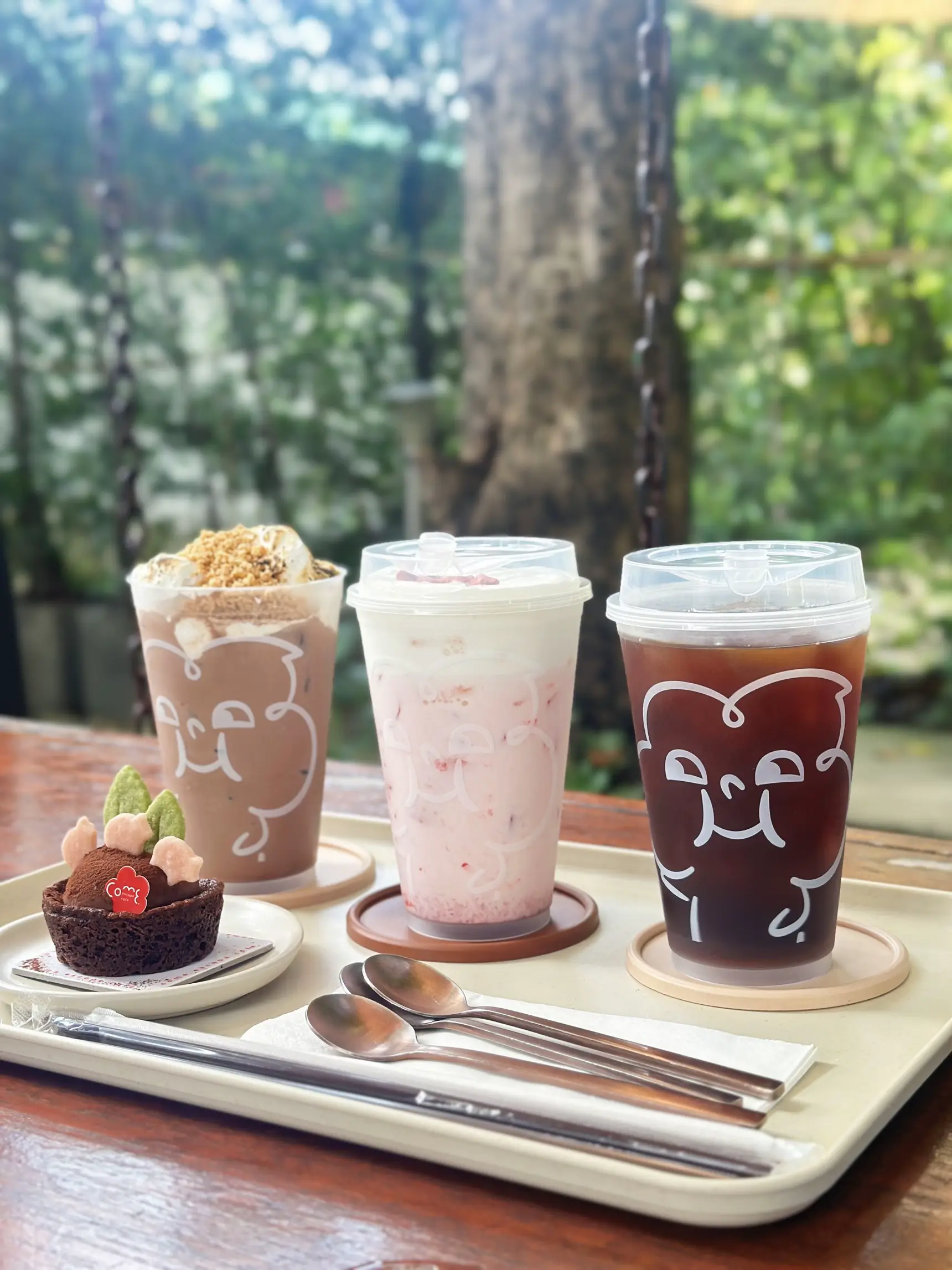 ค้นพบ COME escape cafe คาเฟ่สุดชิลในราชพฤกษ์