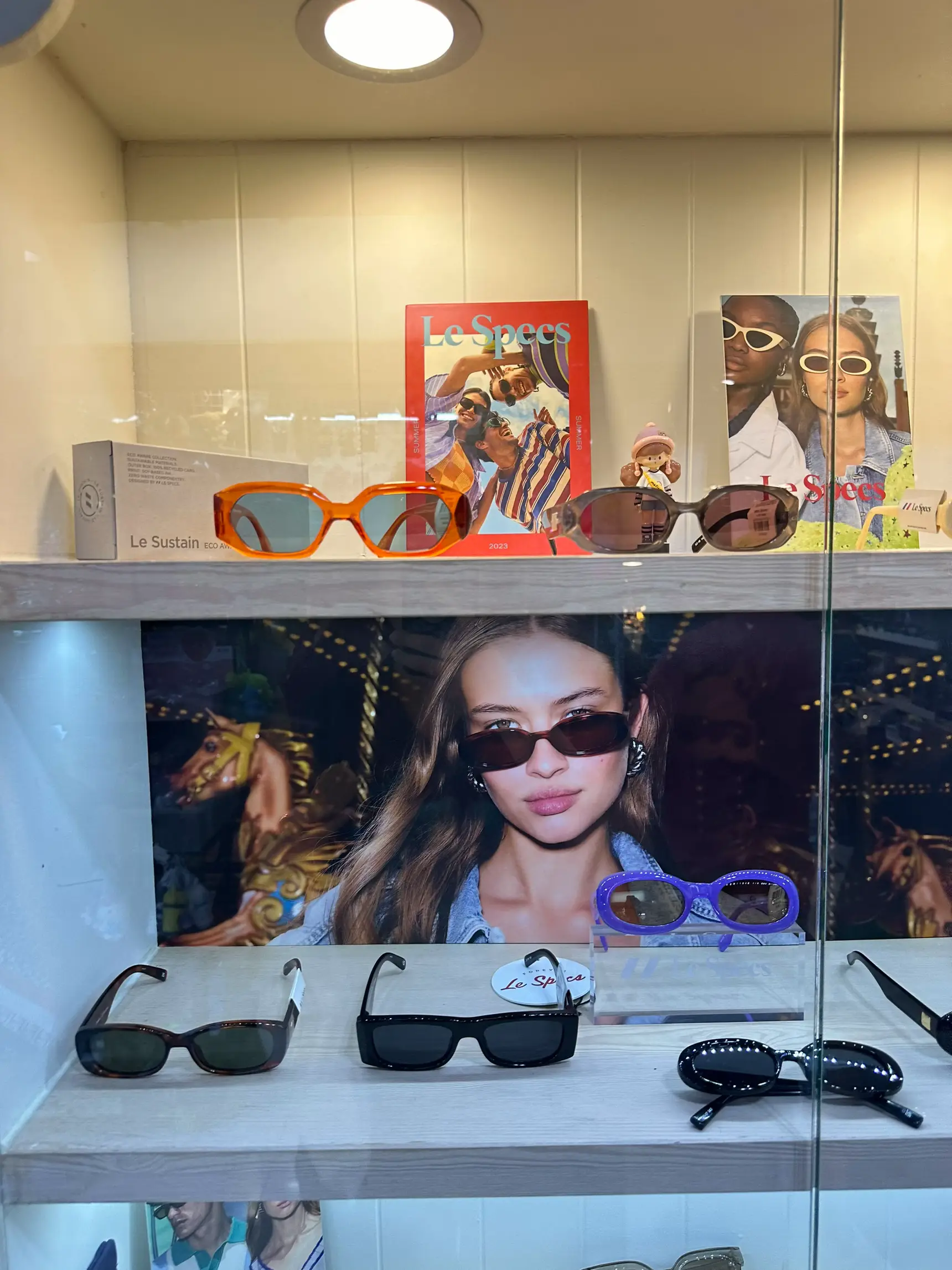 พิกัดแว่นตาวินเทจ & แว่นกันแดด Le Specs 😎 ร้านเดียวมีครบ‼️ | แกลเลอรี ...
